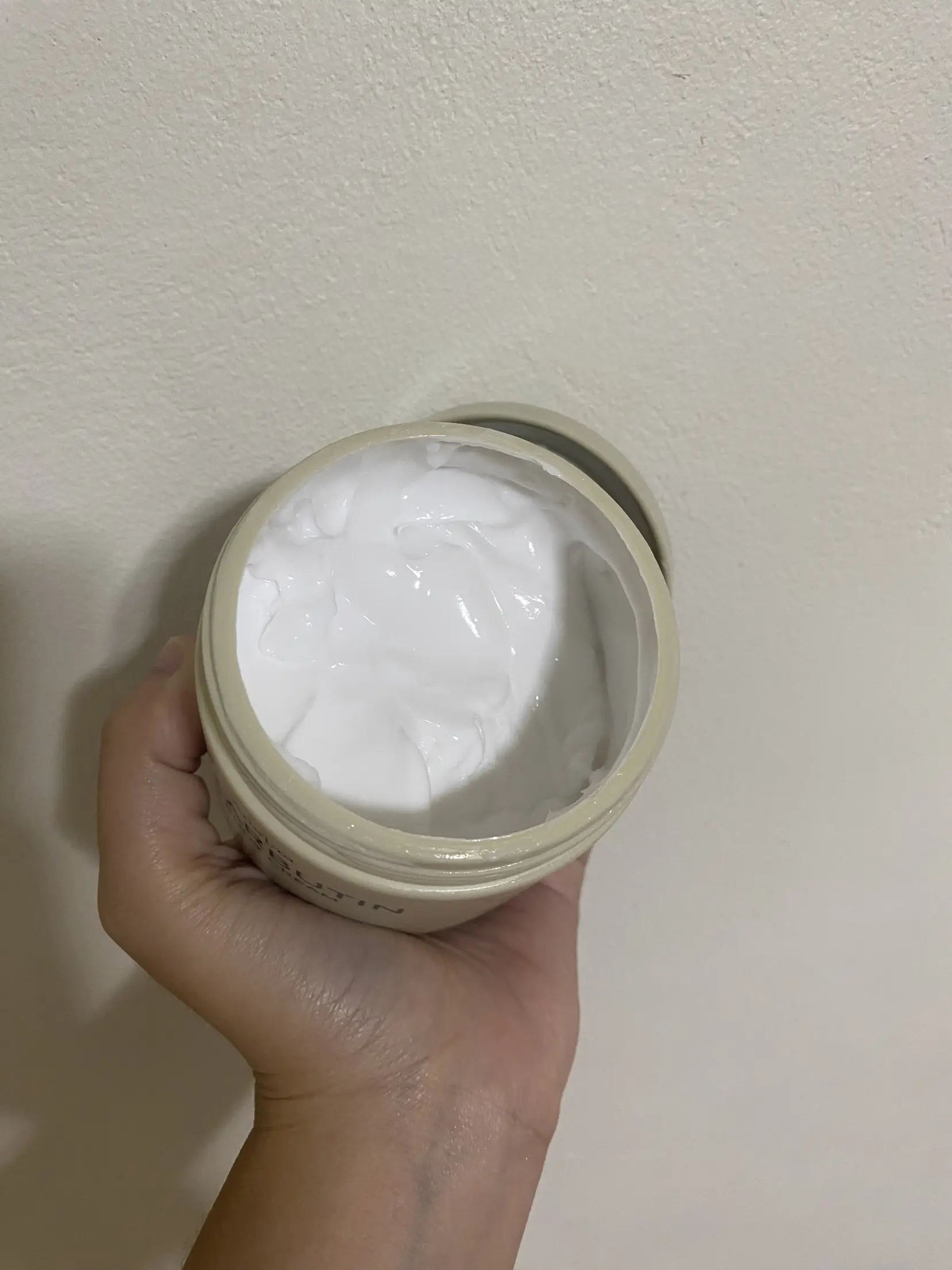 รีวิว Anelaa Hya ARBUTIN ของใจ๋สายจี๋ | แกลเลอรีที่โพสต์โดย Namfon | Lemon8