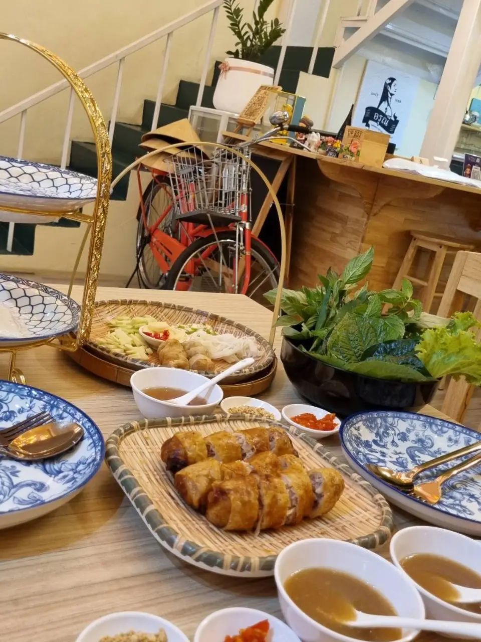 ร้านอาหารเวียดนามย่านอารีย์ : Arunee Cuisine 📌 | แกลเลอรีที่โพสต์โดย 🄱🄴 ...