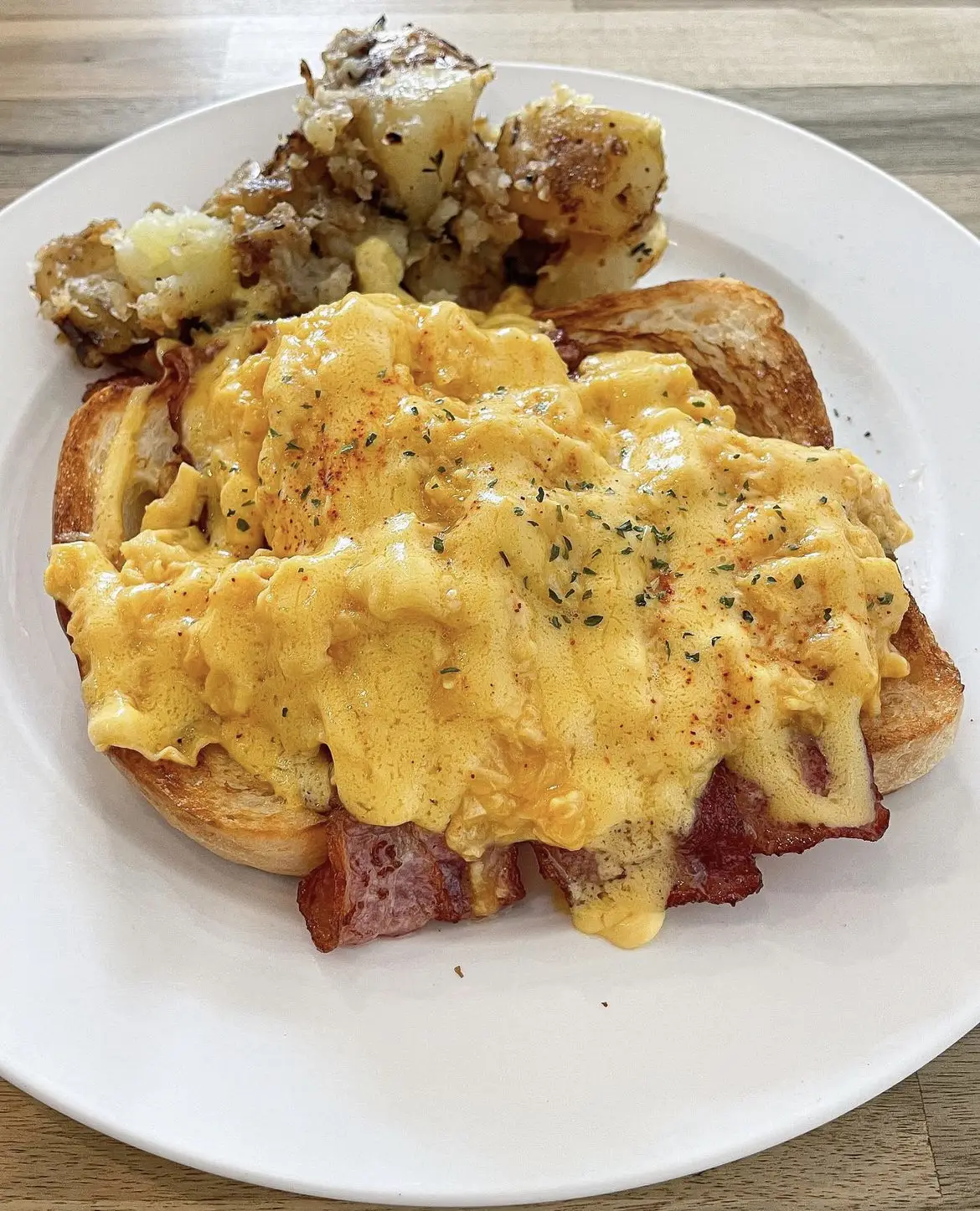 Breakfast Story พร้อมพงษ์ | แกลเลอรีที่โพสต์โดย ornbellyjourney | Lemon8