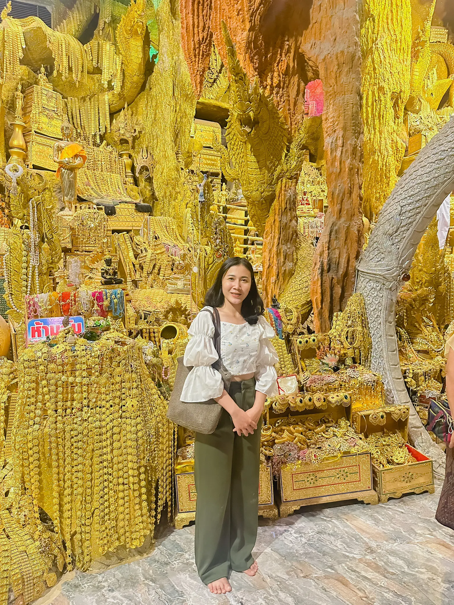 รีวิว วัดมณีวงศ์จ.นครนายก 06/02/66 | แกลเลอรีที่โพสต์โดย Jai ju | Lemon8