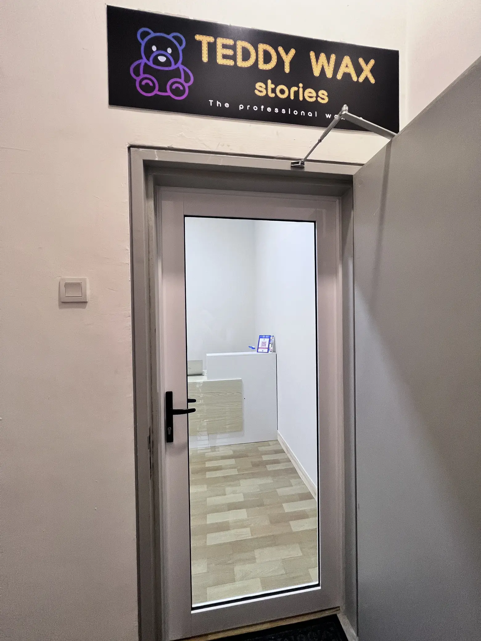 today half leg waxing completed🥰 | Galeri disiarkan oleh ...