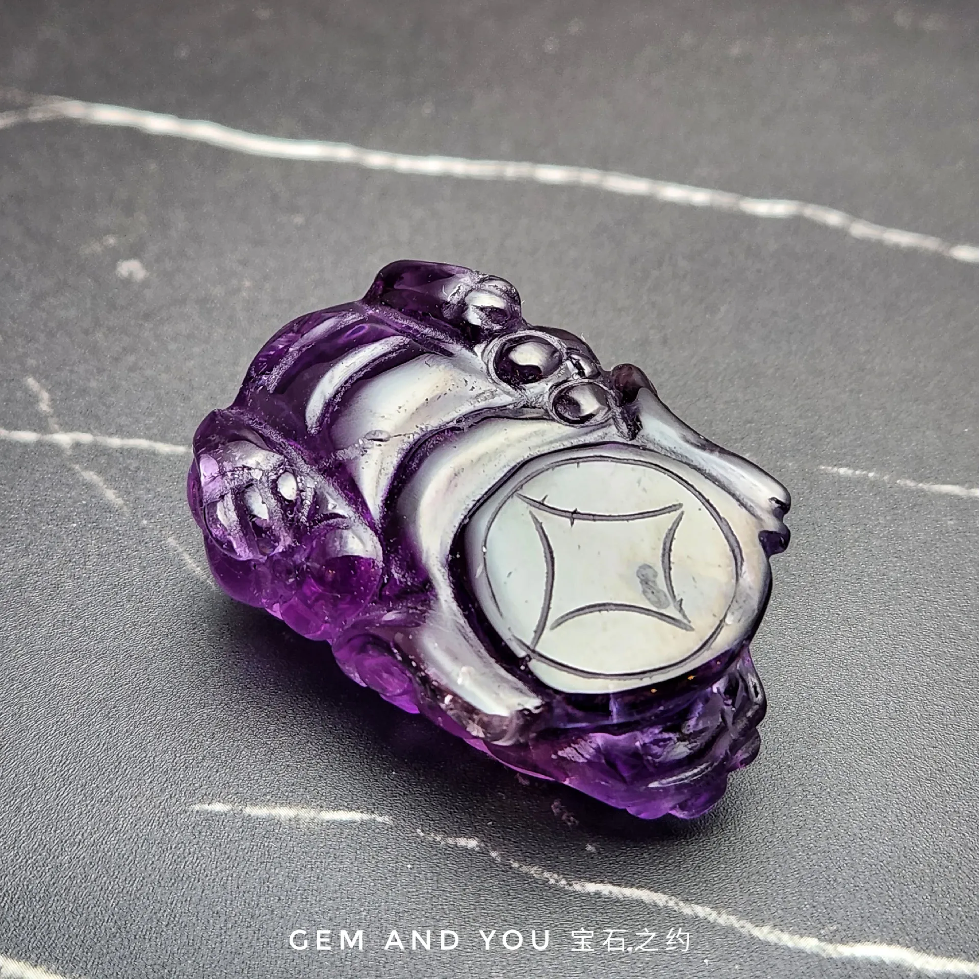 Amethyst Carving Pi Xiu (Pi Yao) 紫水晶招财貔貅 | Gallery posted by Gem And ...