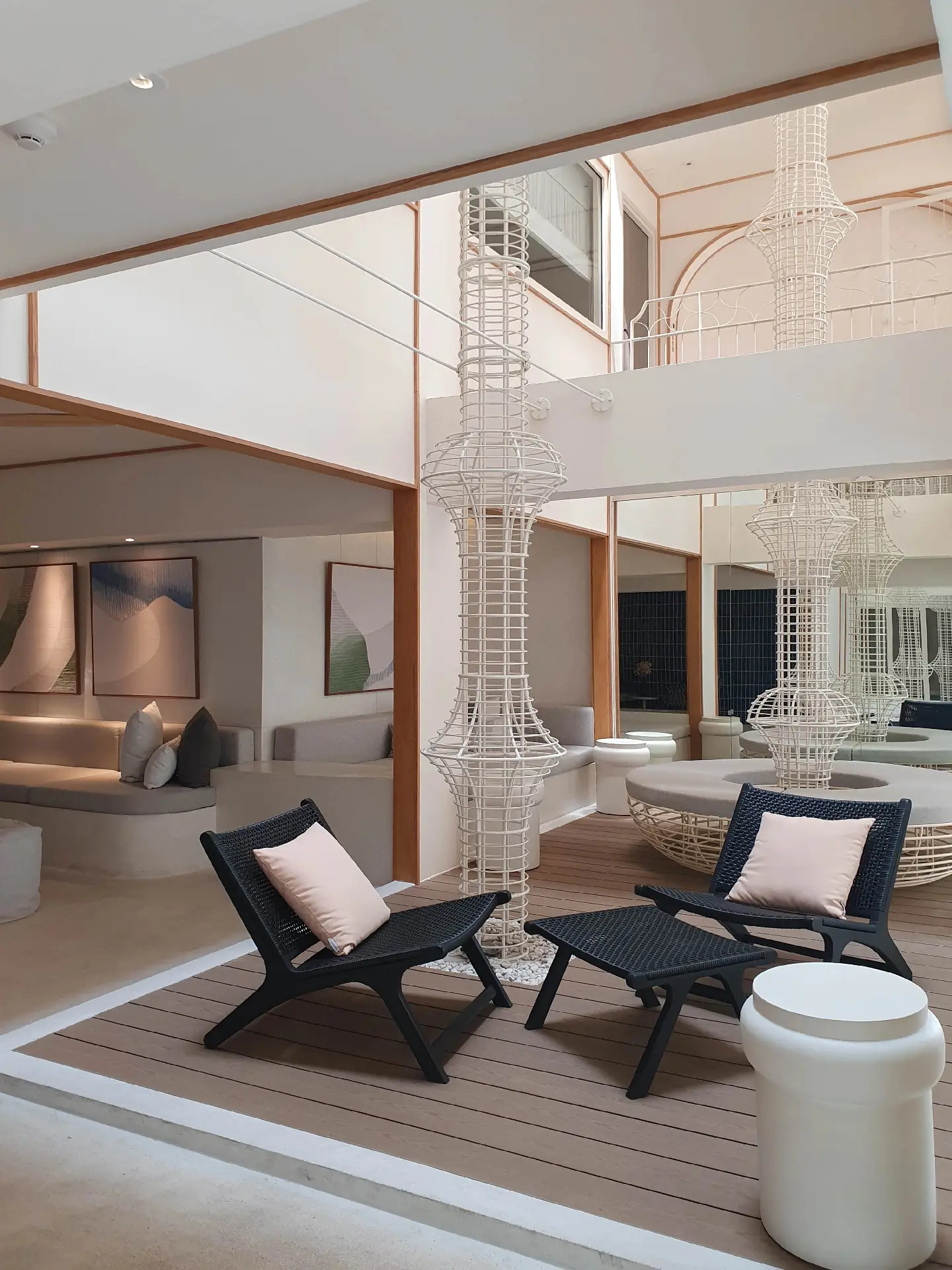 YANH Ratchawat ที่พักเปิดใหม่มินิมอลม้ากกก 🧡 | แกลเลอรีที่โพสต์โดย ...