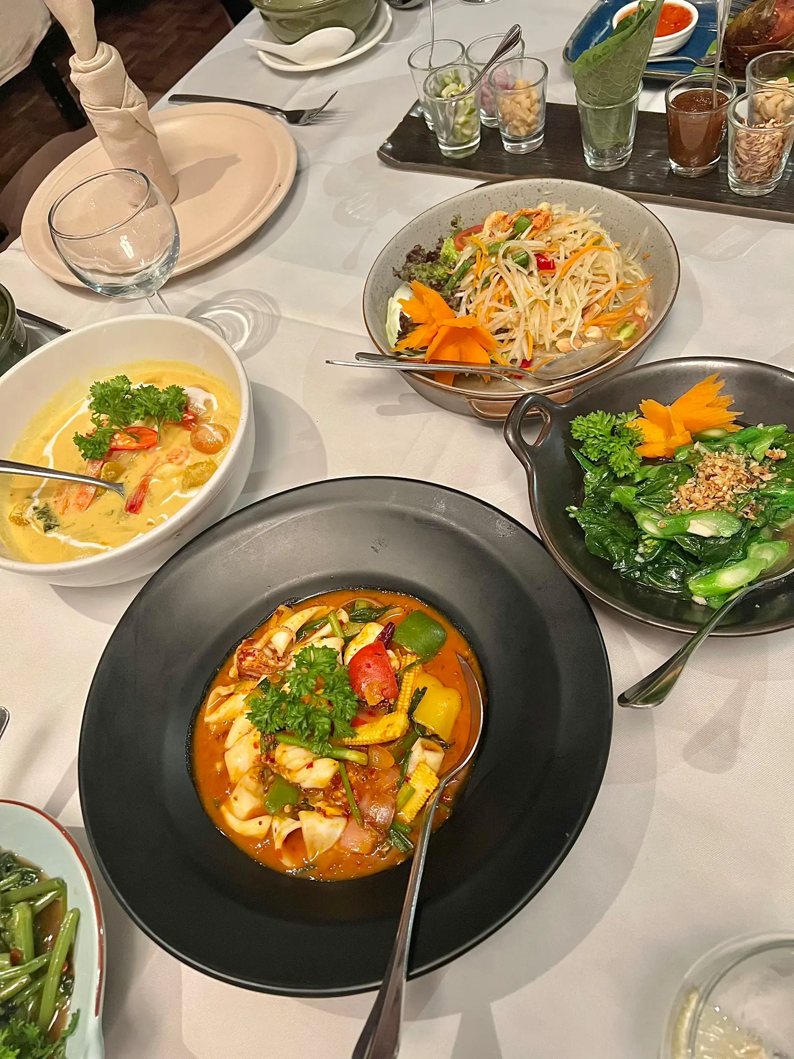 RAMA V Thai Restaurant fine dine RM100+/pax | Galeri disiarkan oleh Tan ...