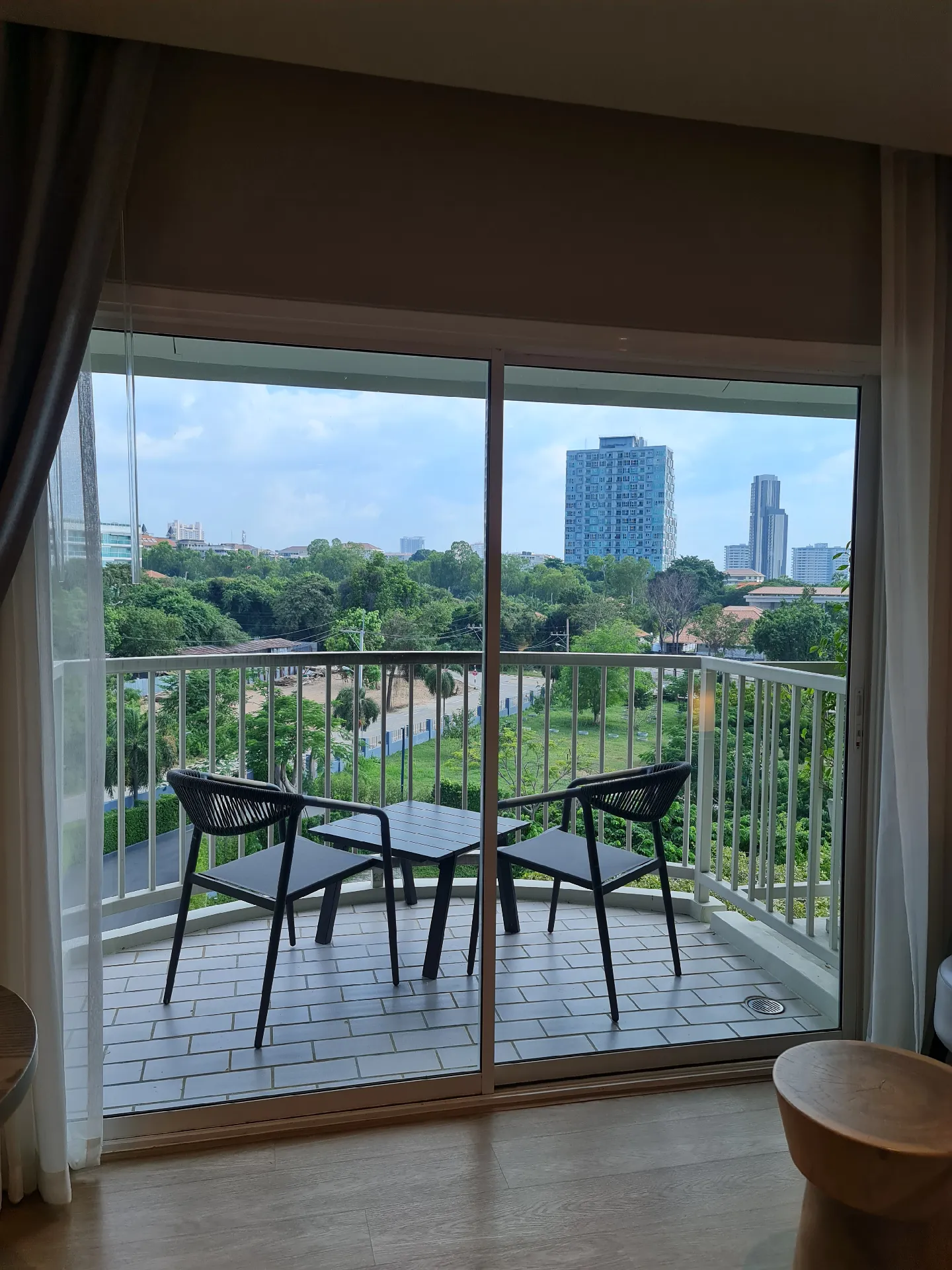 Cross Pattaya Pratamnak | แกลเลอรีที่โพสต์โดย OHMMY | Lemon8