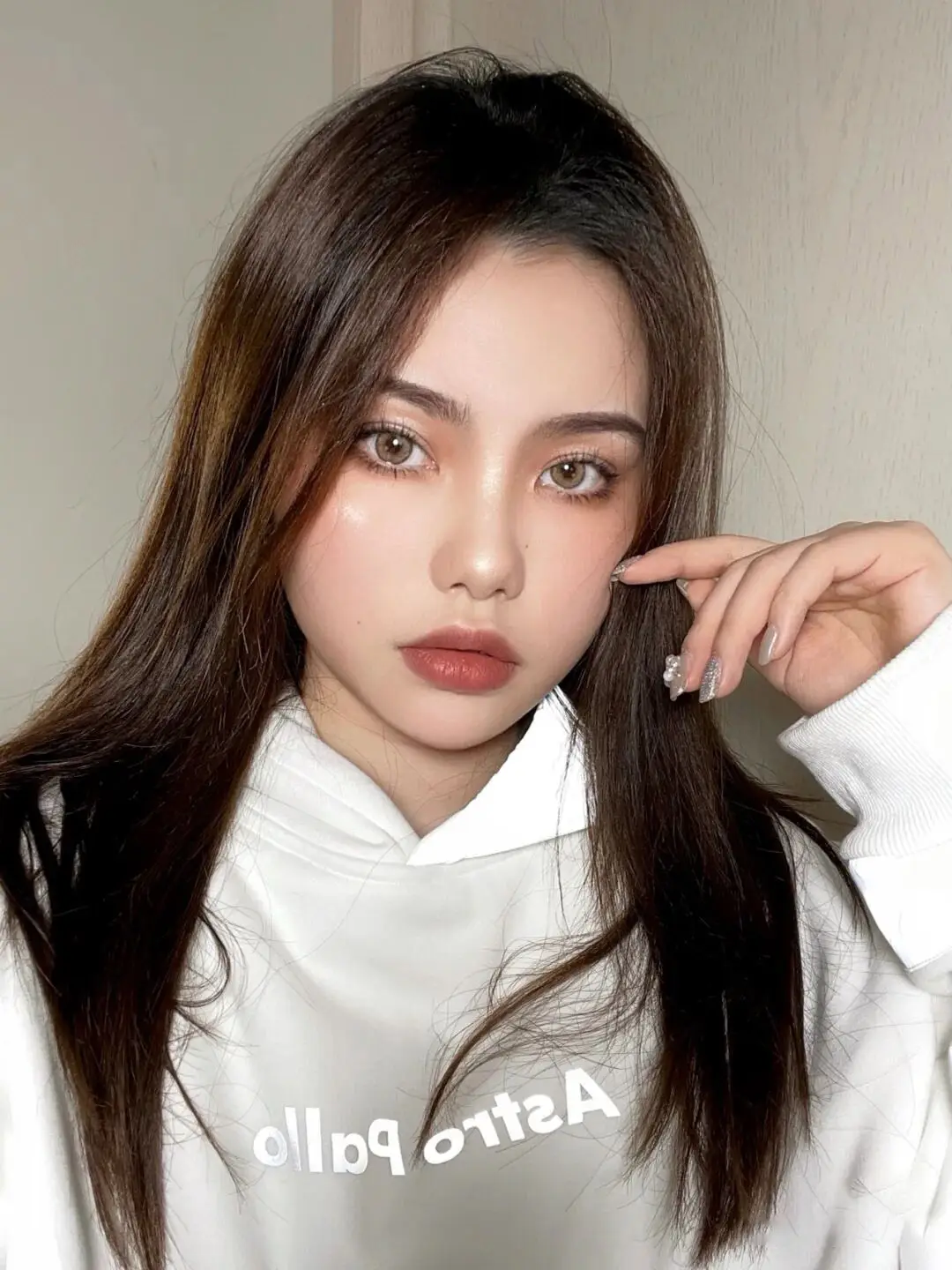 Essential light makeup tutorial for a round face😘 | Gallery posted by ...