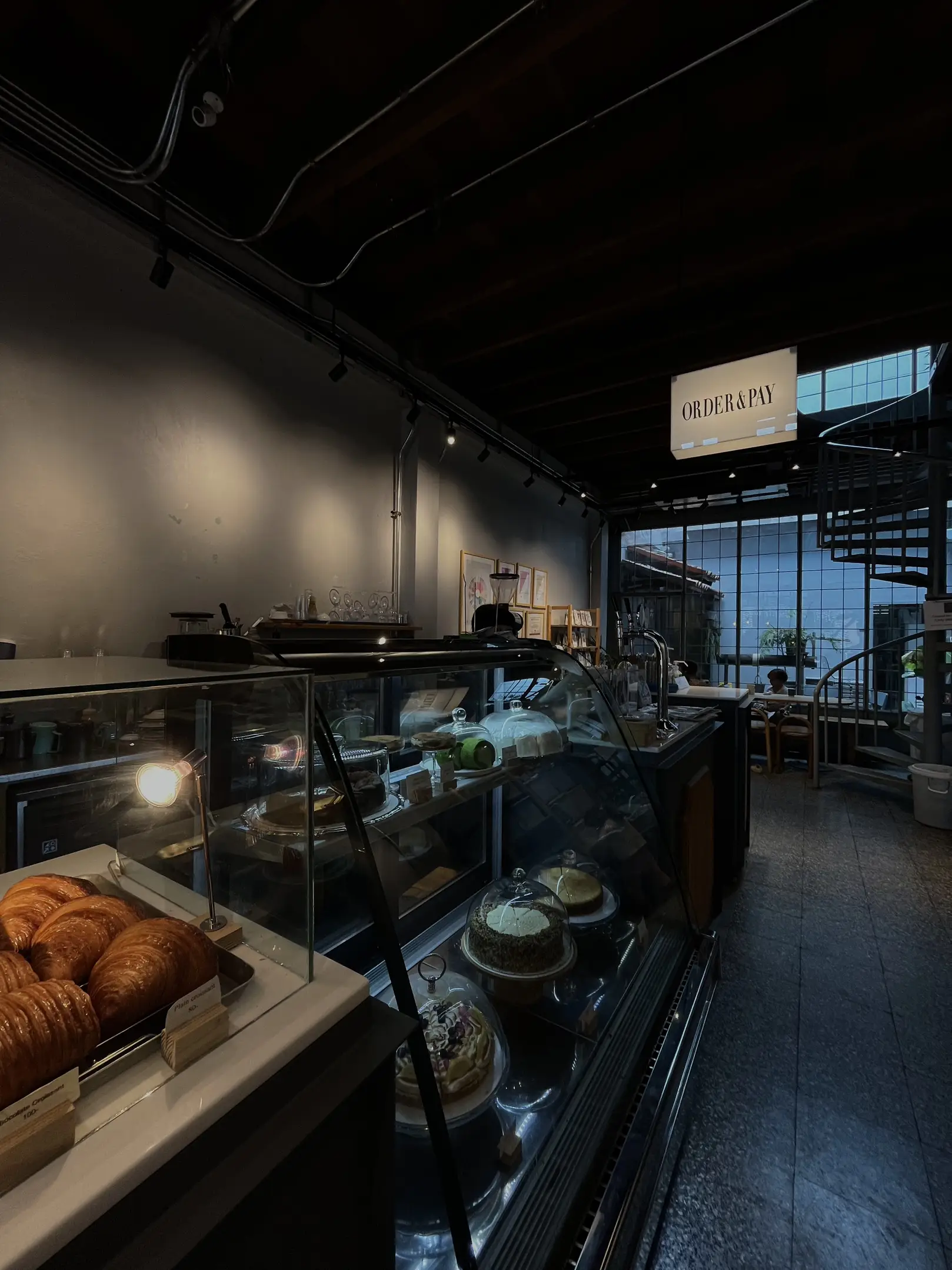 RUSH COFFEE. ROMMANI #คาเฟ่ย่านเมืองเก่าภูเก็ต | แกลเลอรีที่โพสต์โดย Hongfa.25 | Lemon8