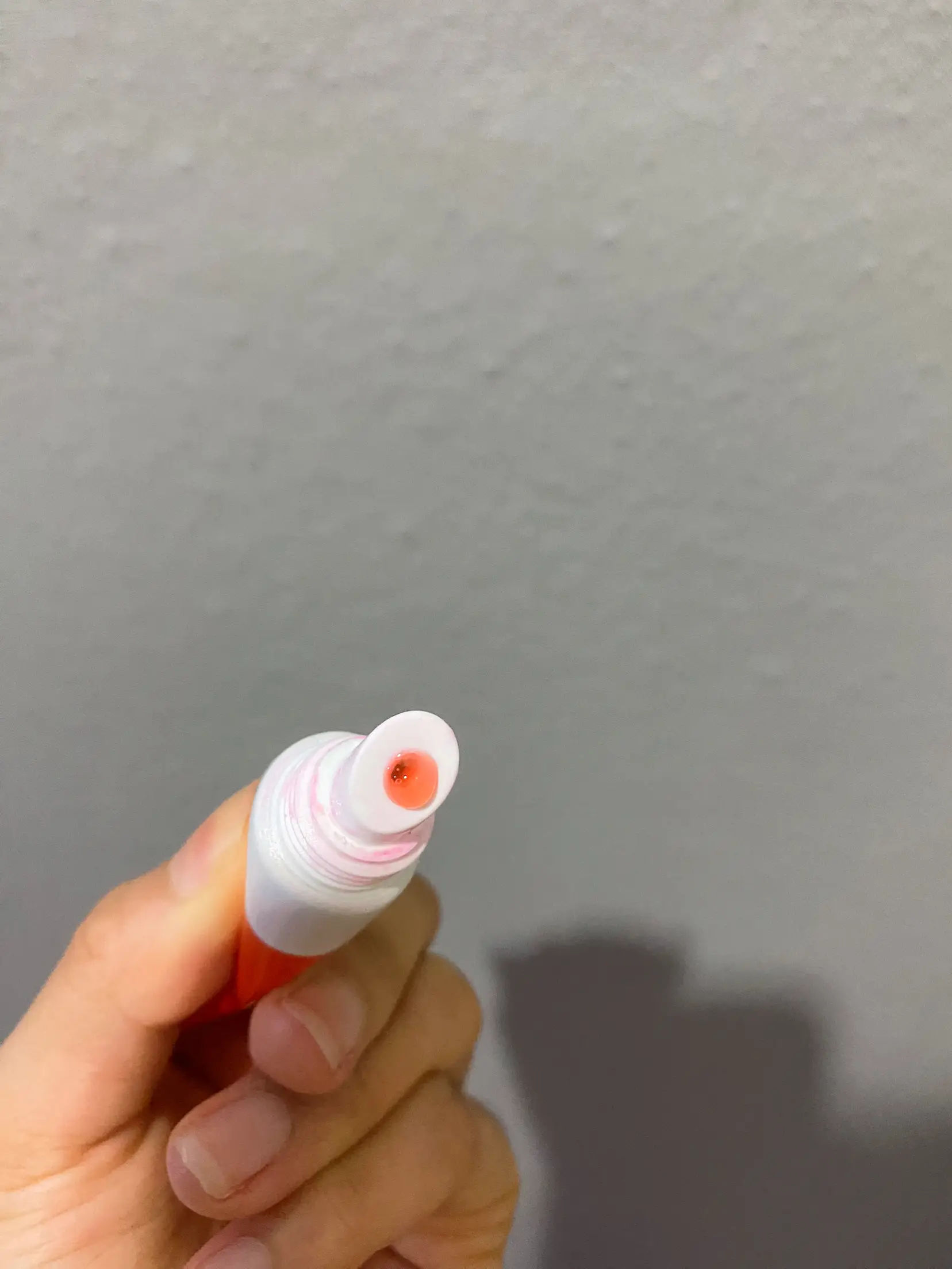 รีวิวแบบเรียลๆ ROJUKISS 5X hyaluron lip 🍑💄 | แกลเลอรีที่โพสต์โดย Ploy Sasipim | Lemon8