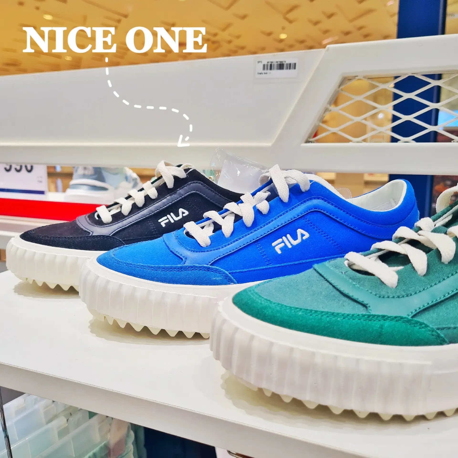 FILA on Sale 896 บาท online | แกลเลอรีที่โพสต์โดย Gingbabe | Lemon8