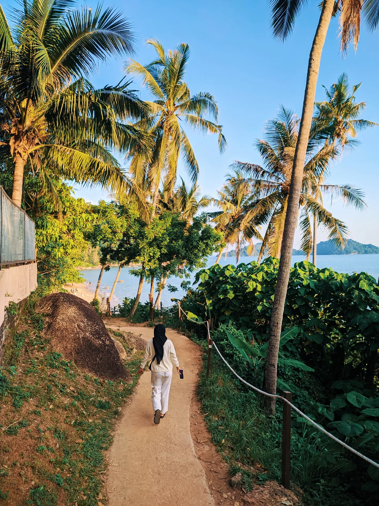Pantai Esen - Pantai 'Tersembunyi' di Penang! 🇲🇾 | Galeri disiarkan oleh Hazwan Hafiz | Lemon8