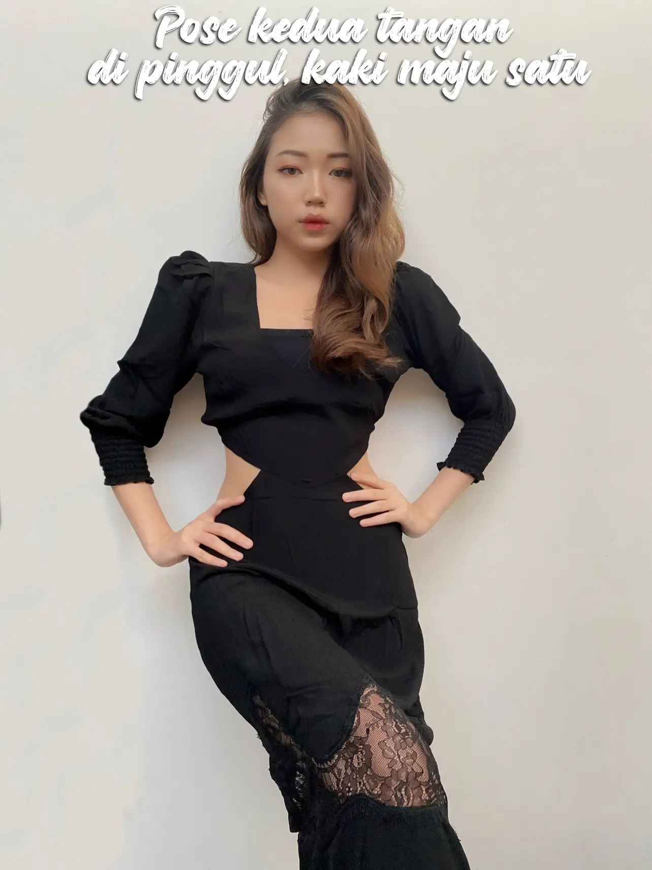 Sexy pose ideas 🖤 | แกลเลอรีที่โพสต์โดย Charmine🤍 | Lemon8