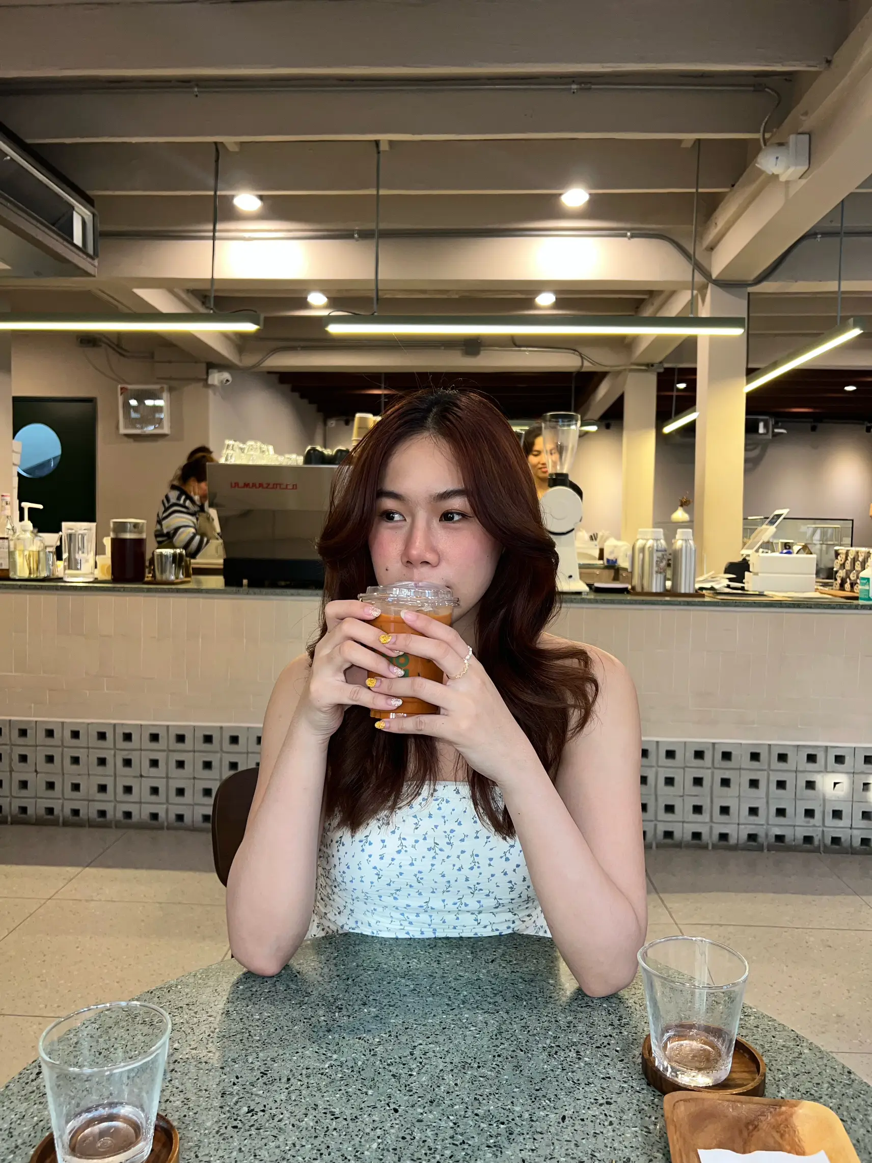 แต่งตัวไปคาเฟ่กัน 🌞☁️ | แกลเลอรีที่โพสต์โดย Ppairr.ss | Lemon8