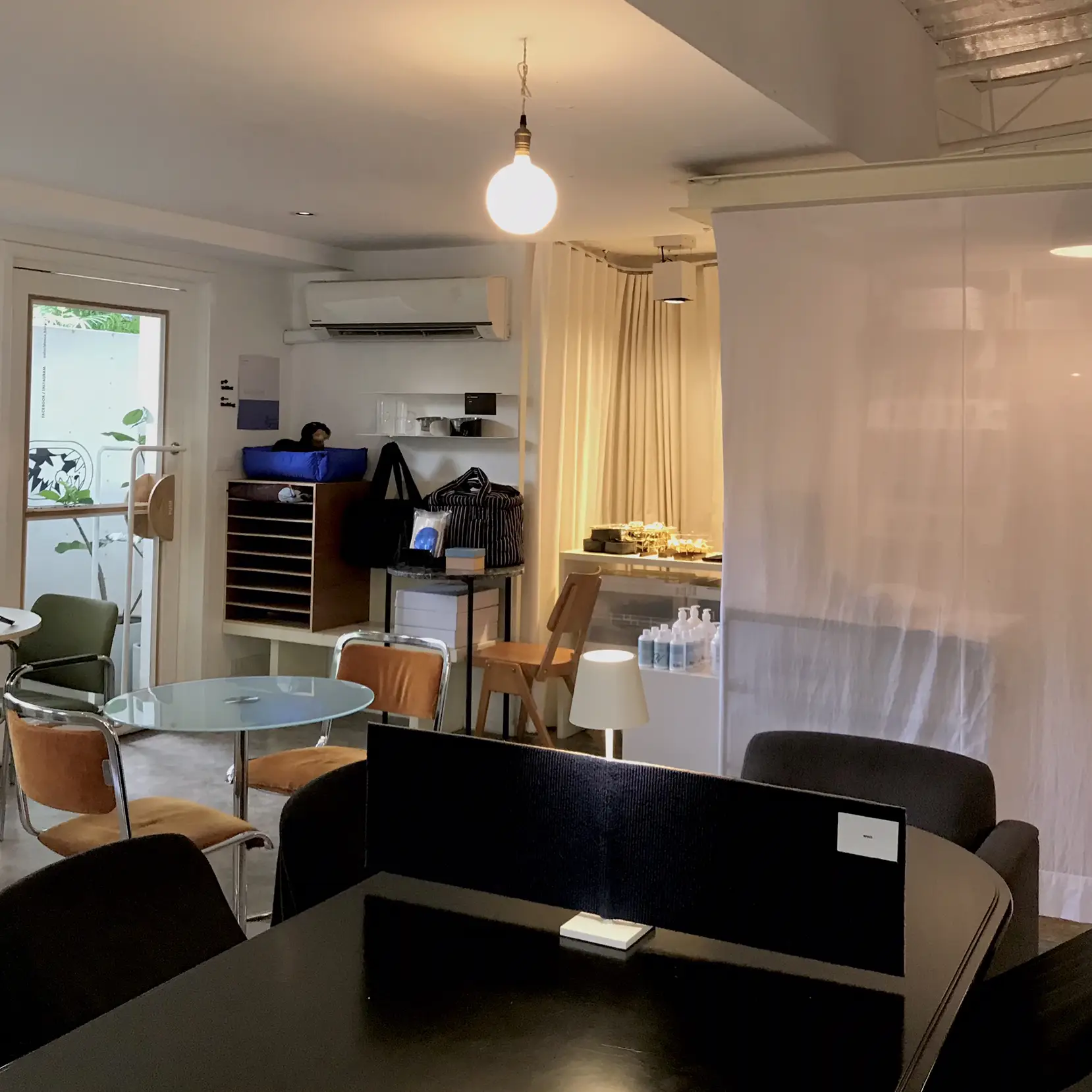 Co-Incidence คาเฟ่ดีไซน์เก๋น่านั่งซอยสุขุมวิท49 | แกลเลอรีที่โพสต์โดย ...