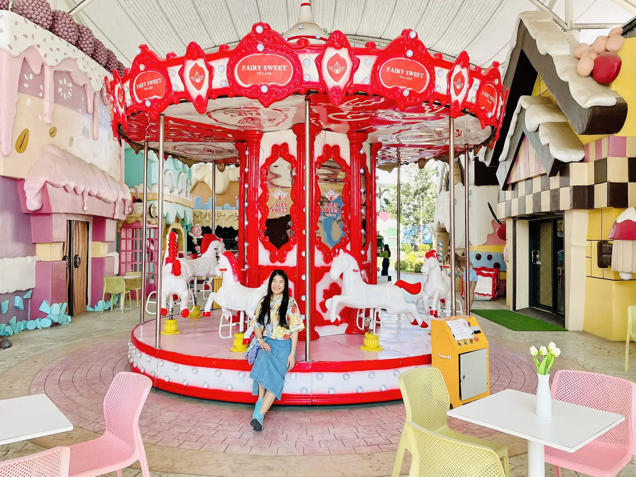 เที่ยวพัทยา ⛴️🧊💙 Fairy Sweet Village 🍋🍰🍿🎠 | แกลเลอรีที่โพสต์โดย Thanyarak.poy | Lemon8