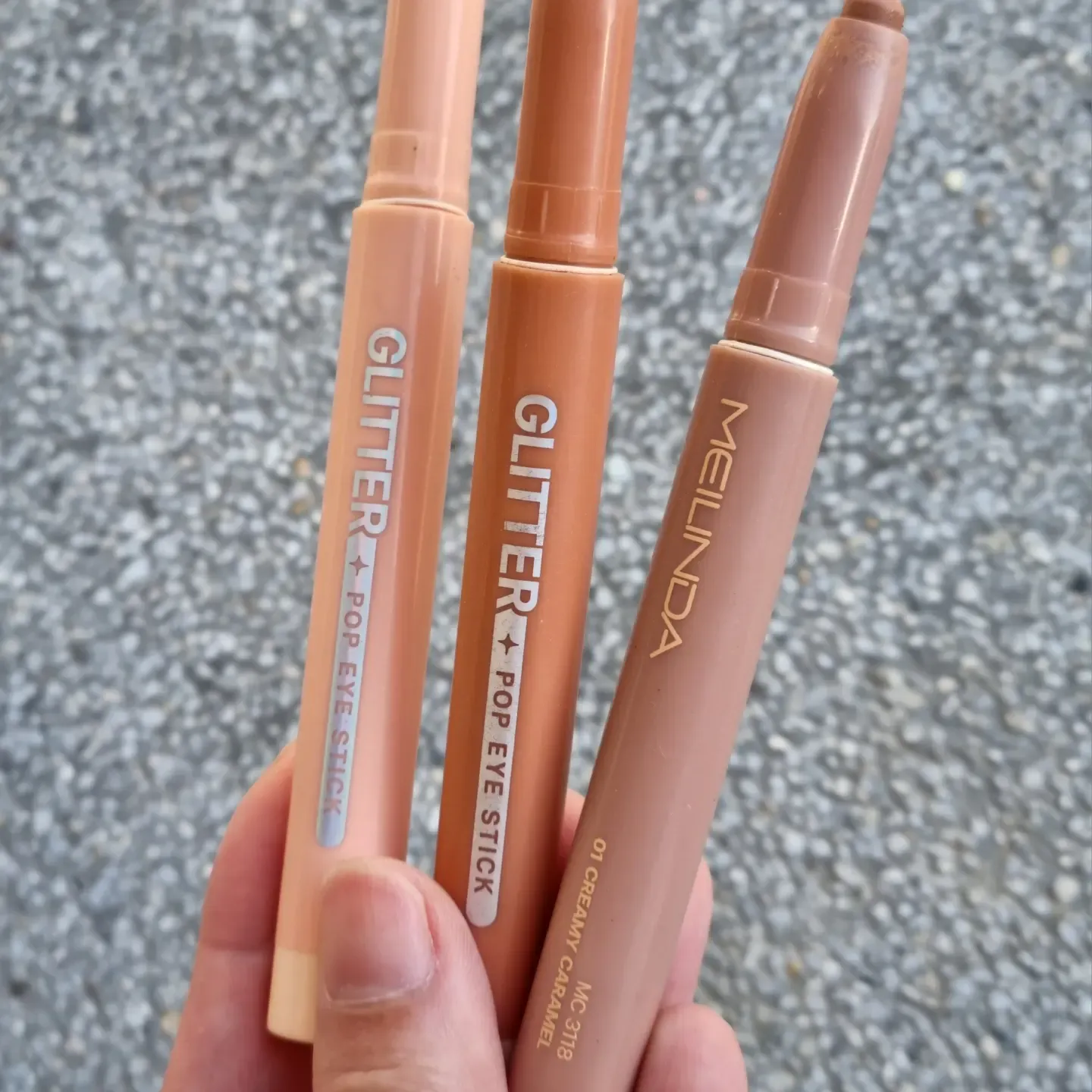 Eye shadow stick ปาดหวานๆ ถูกและดีมากก Meilinda 🌈 | แกลเลอรีที่โพสต์โดย ...