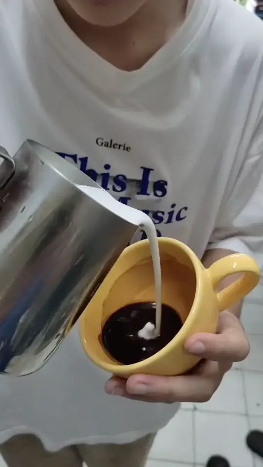 Latte by Amei | วิดีโอที่เผยแพร่โดย Oey-oey Metika | Lemon8