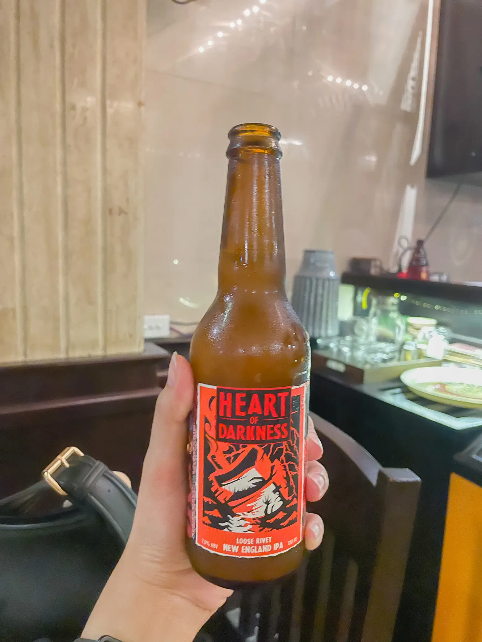 ร้าน Craft beer สุดปังในฮานอย!! 🍻 | แกลเลอรีที่โพสต์โดย xx_KMKM | Lemon8