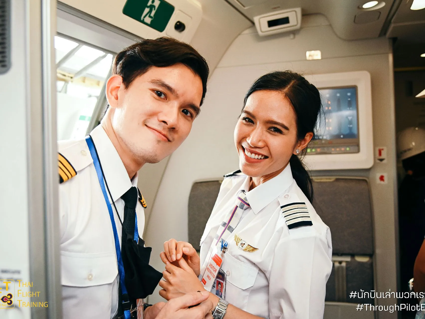 Let's drive the Airbus A380 Boeing B777. | Gallery posted by Turn Jetrider | Lemon8