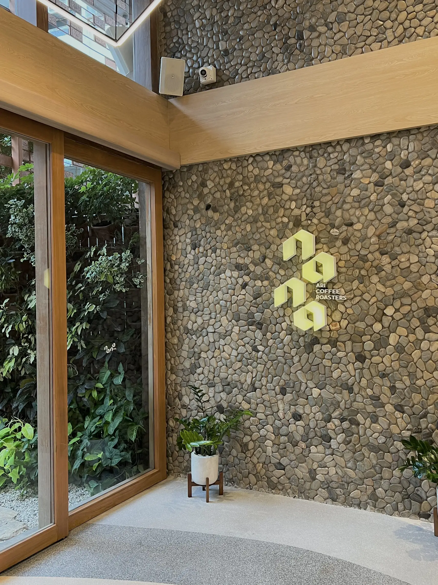 NANA Coffee Roasters Ari | ไปอารีย์ทั้งทีจะพลาดร้านนี้ได้ไง | แกลเลอรี ...