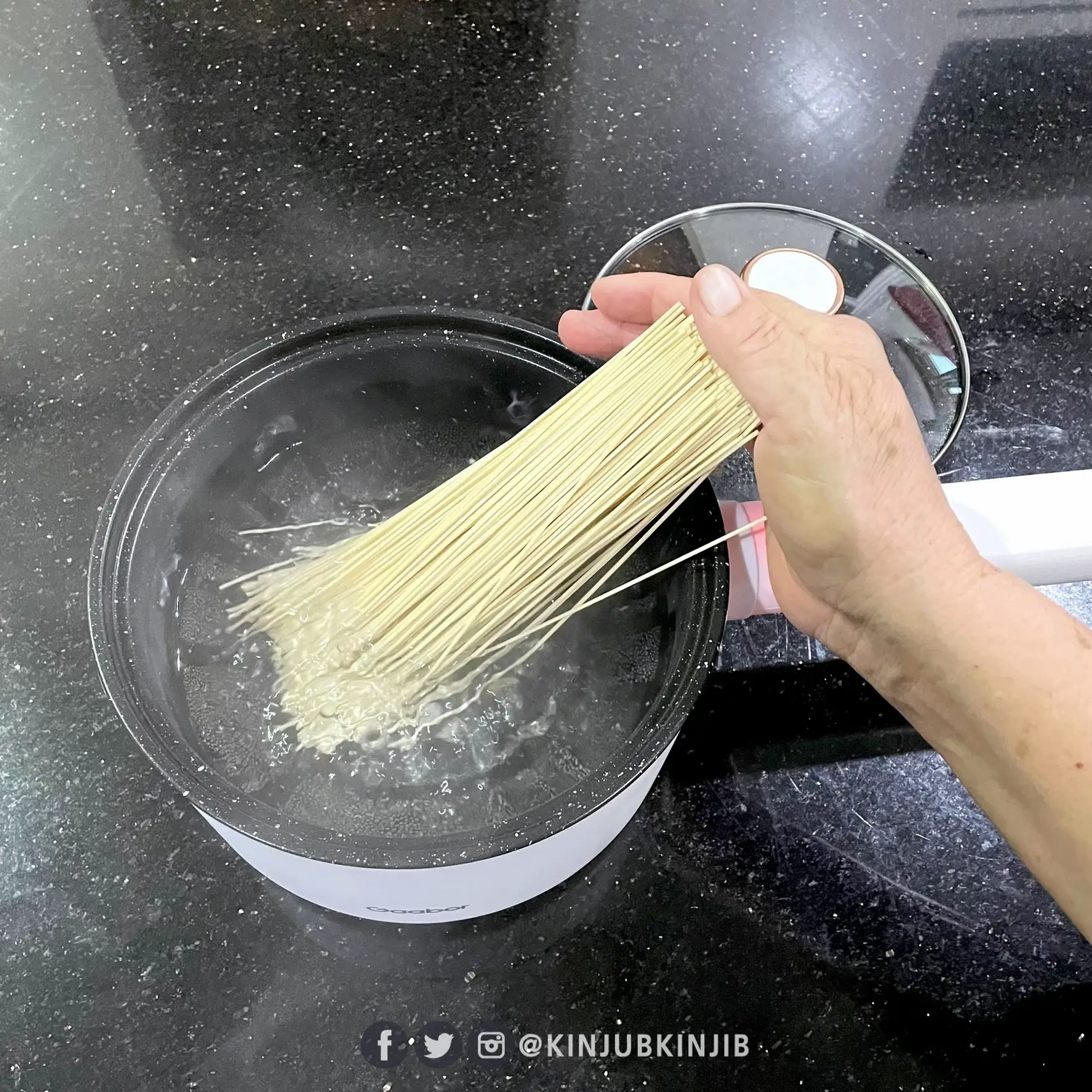 เปิดวาร์ป ราเมงกึ่งสำเร็จรูป สุดปัง อร่อยง่ายได้ที่บ้าน | แกลเลอรีที่โพสต์โดย kinjubkinjib | Lemon8