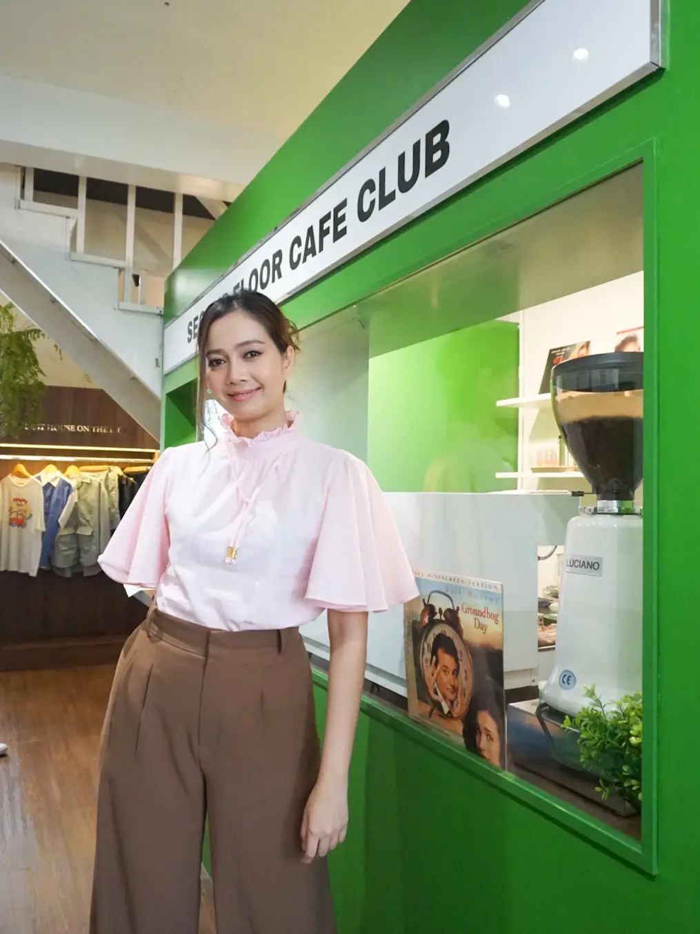 Last House on the right คาเฟ่เปิดใหม่ย่านสะพานควายสุดคูล | แกลเลอรีที่โพสต์โดย Ploylamai | Lemon8