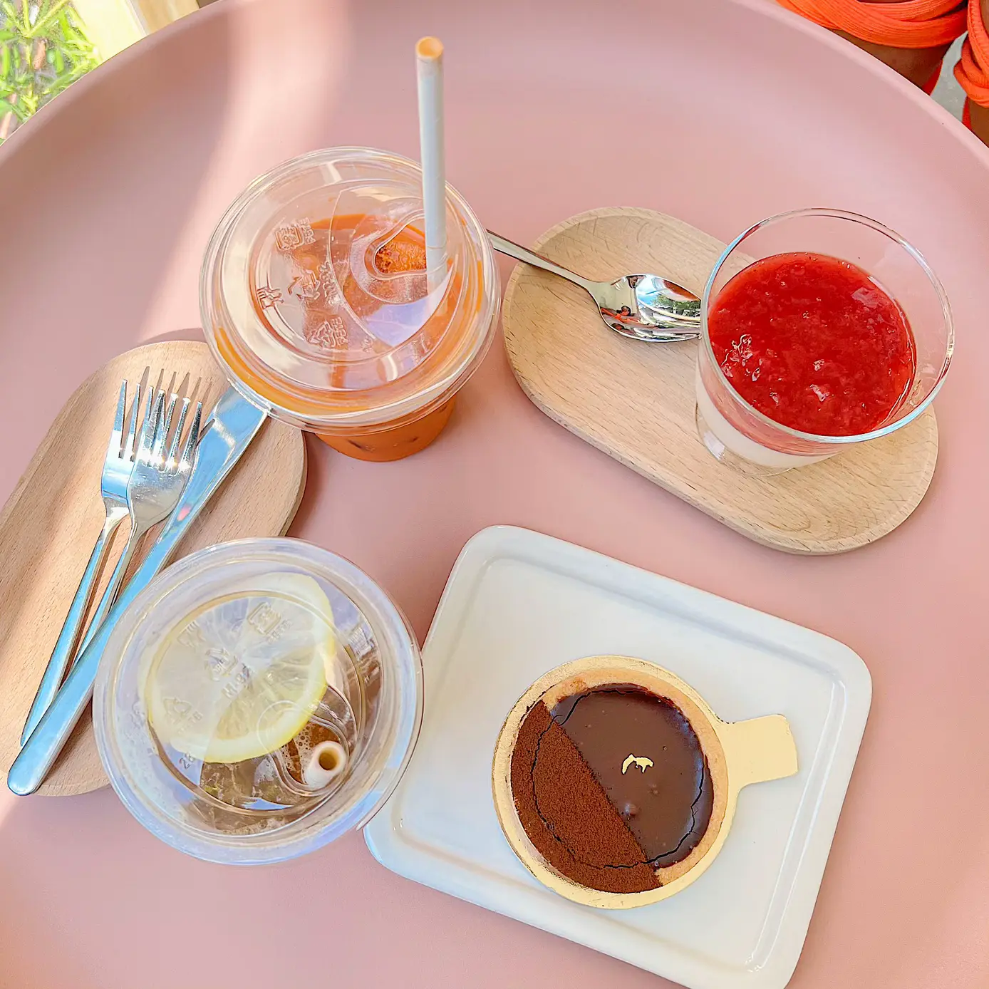 🎄 Risu Cafe Ekkamai 12 🦊 | แกลเลอรีที่โพสต์โดย duangms🌝 | Lemon8