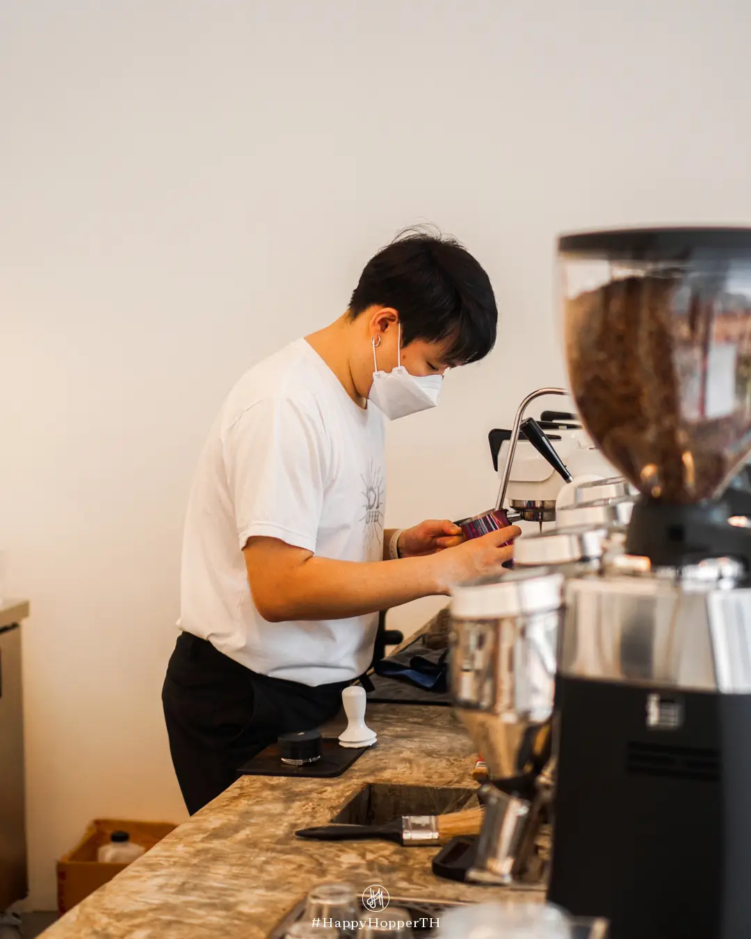 SOL COFFEE @ Ocean Tower 2 อโศก | แกลเลอรีที่โพสต์โดย Happy Hopper | Lemon8