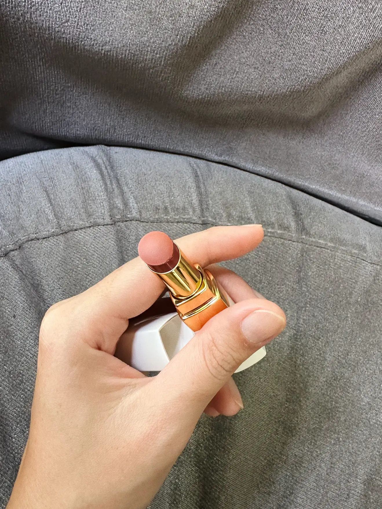 Chanel ลิปบาล์มรุ่นฮิต Rouge coco baume สี 914 🫶🏻🧡 | แกลเลอรีที่โพสต์ ...