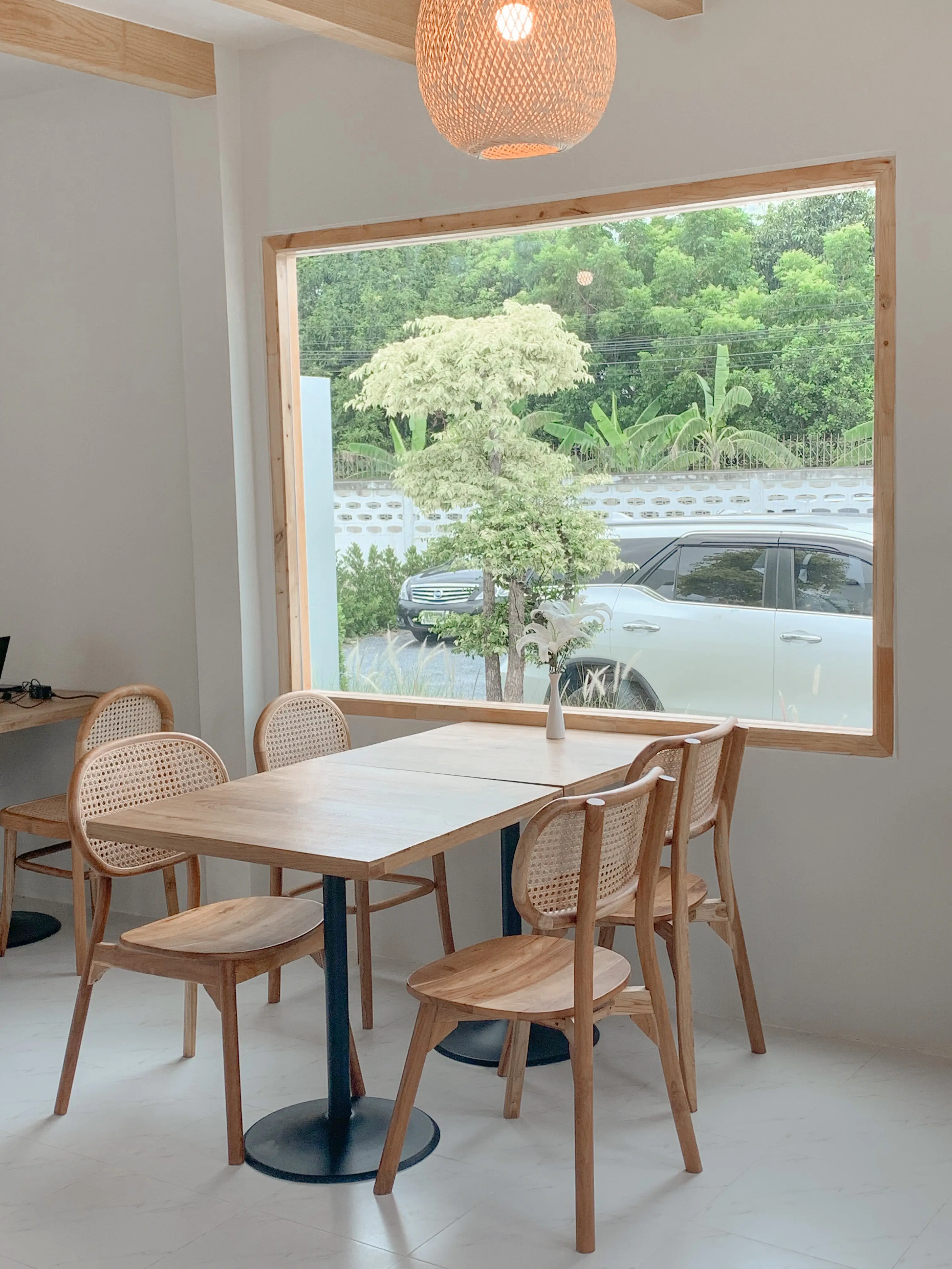 Loading Caffeine คาเฟ่ย่านราชพฤกษ์ มุมถ่ายรูปชิคๆ | แกลเลอรีที่โพสต์โดย hellohappymae 🎀 | Lemon8