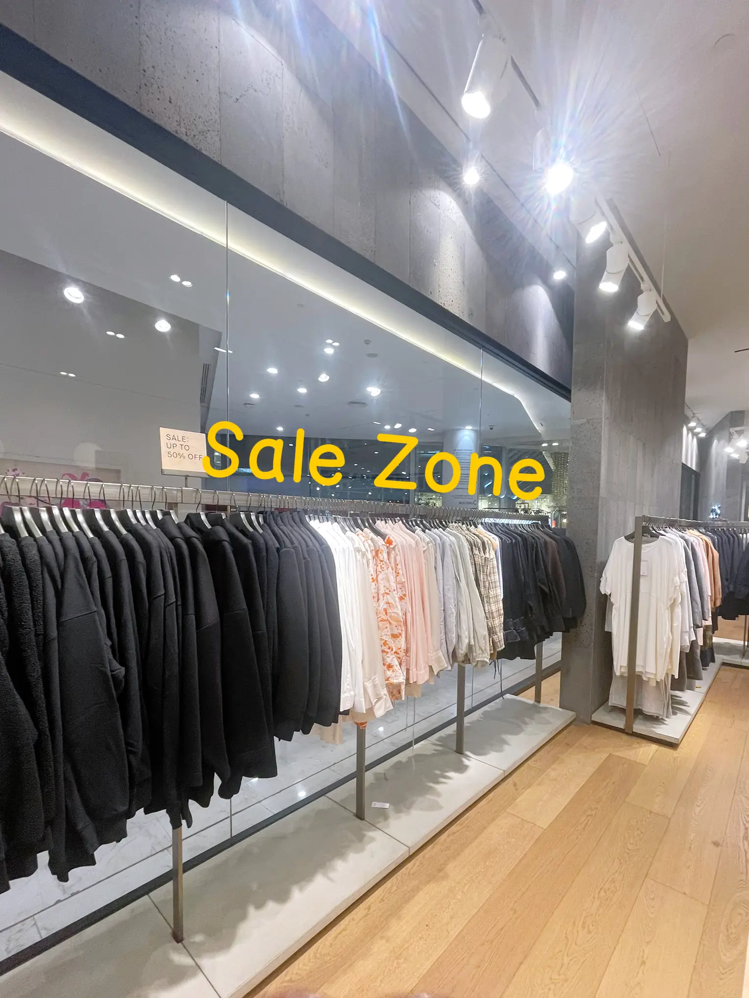 พาส่องแบรนด์ดังอย่าง COS ที่ลดราคากว่า 50%‼️ | แกลเลอรีที่โพสต์โดย ...