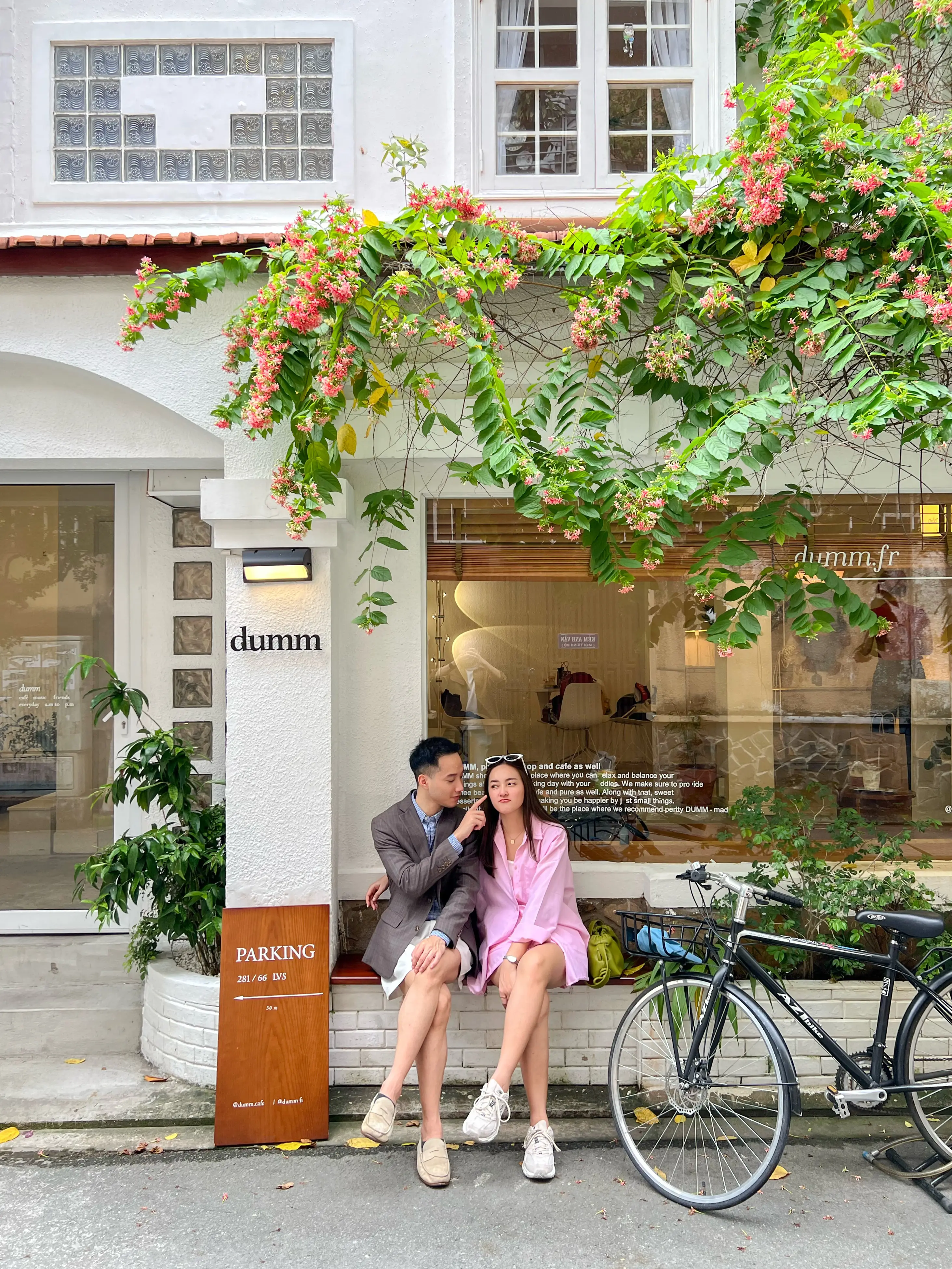 ฮิตมาก! Dumm Cafe ที่โฮจิมินห์ เวียดนาม! 🤍 | แกลเลอรีที่โพสต์โดย ...