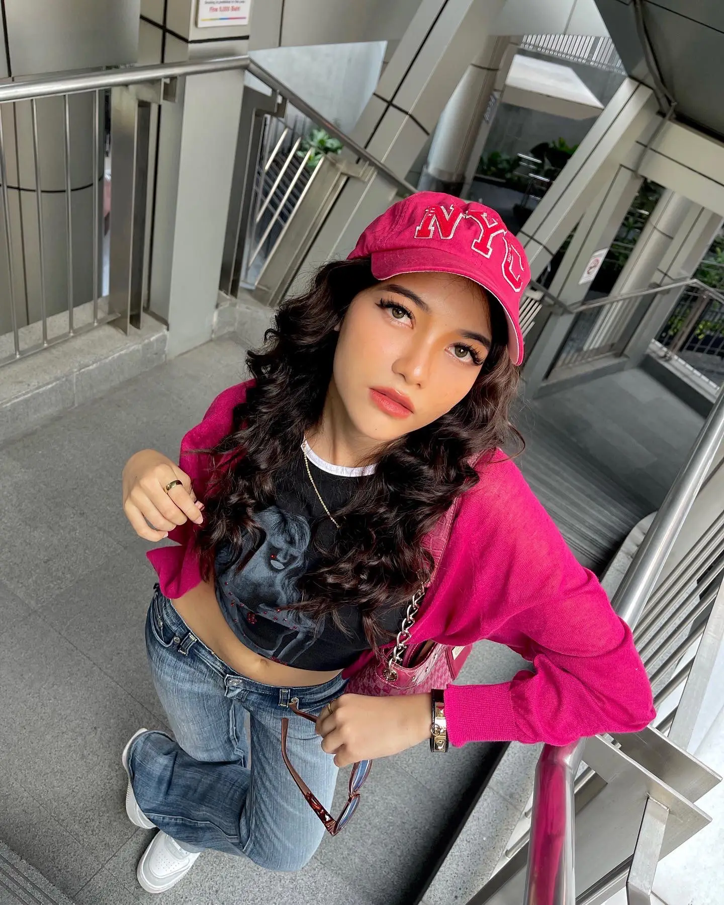 Y2k look😉💗 | แกลเลอรีที่โพสต์โดย Nivandaz | Lemon8