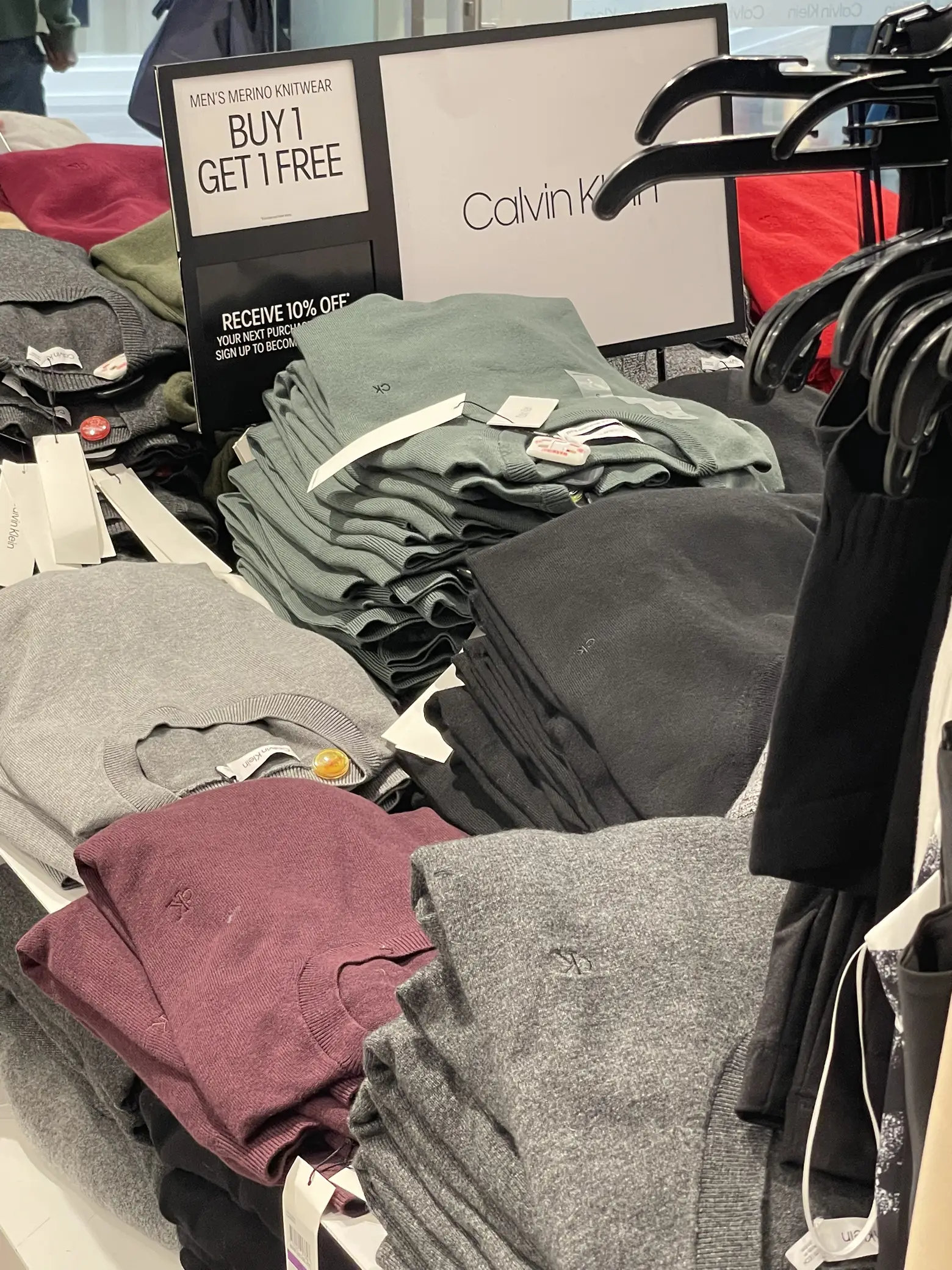 พาส่อง ck outlet 40%discount 💥 | แกลเลอรีที่โพสต์โดย mutthanasnap | Lemon8