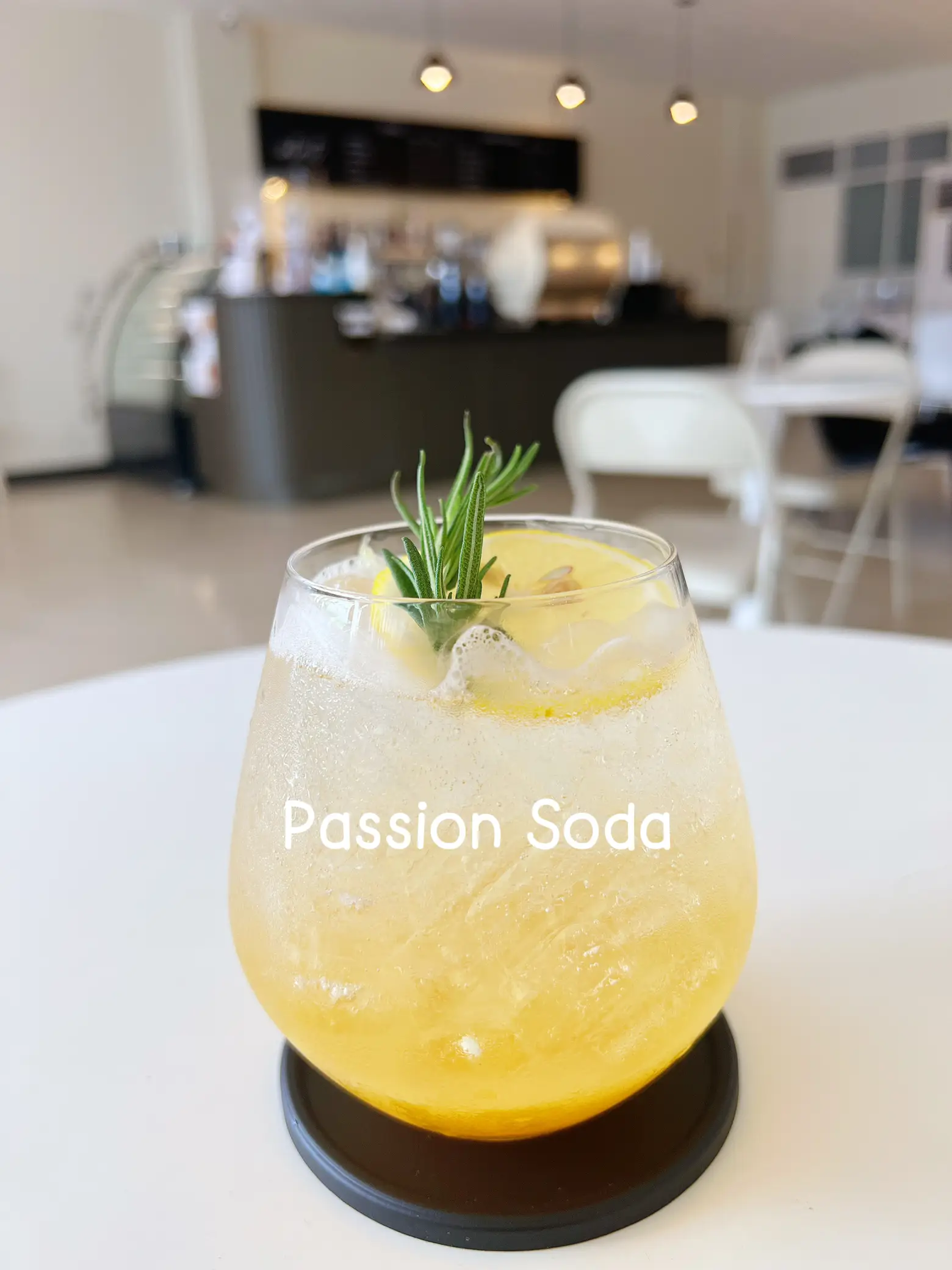 คาเฟ่มินิมอลเกาหลี 💗 Into.itcafe | แกลเลอรีที่โพสต์โดย Punn | Lemon8