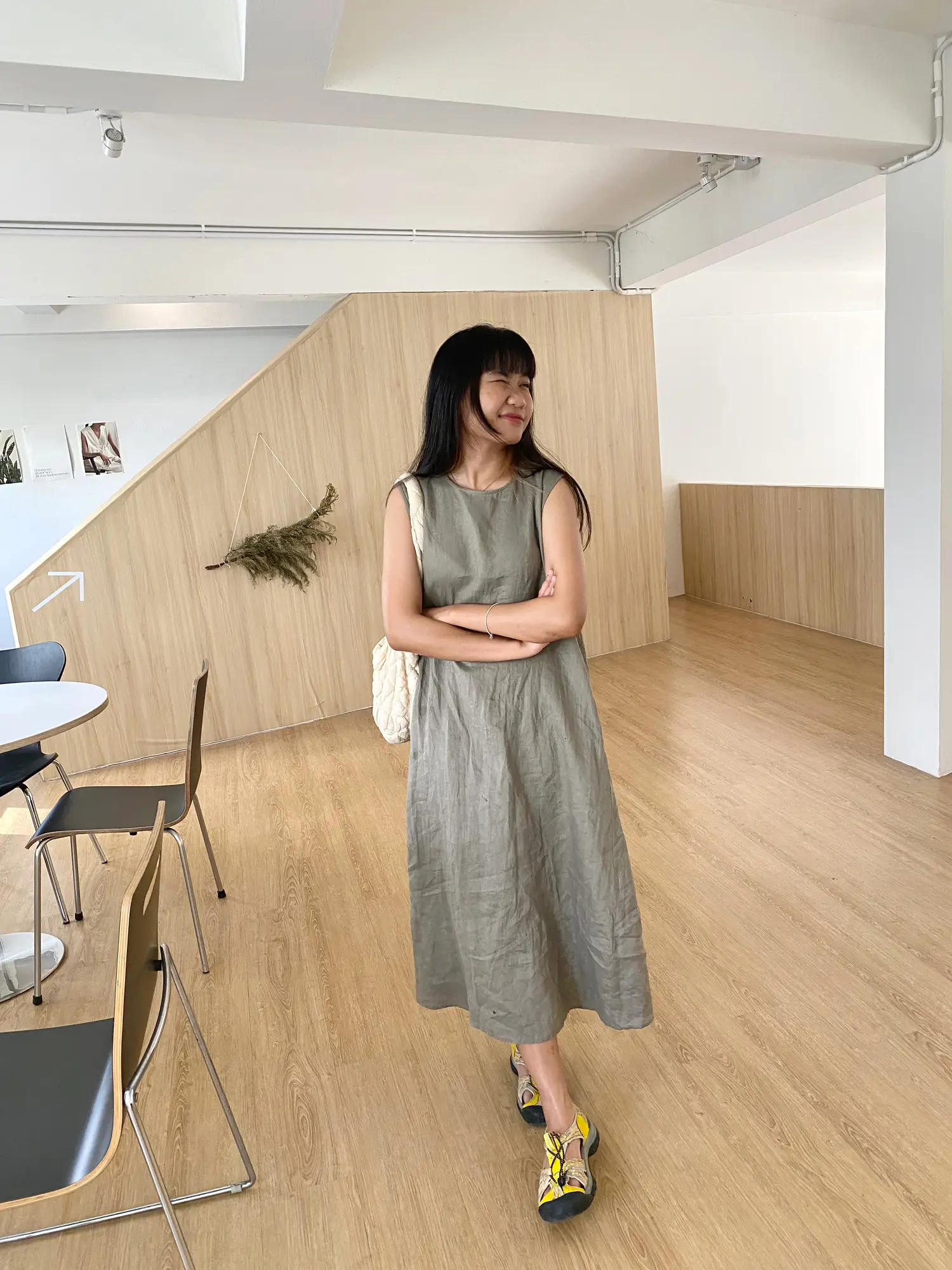 #OOTD คาเฟ่ลุค 👀⭐️🤍 Style muji 🫶🏻 | แกลเลอรีที่โพสต์โดย yellowsin | Lemon8