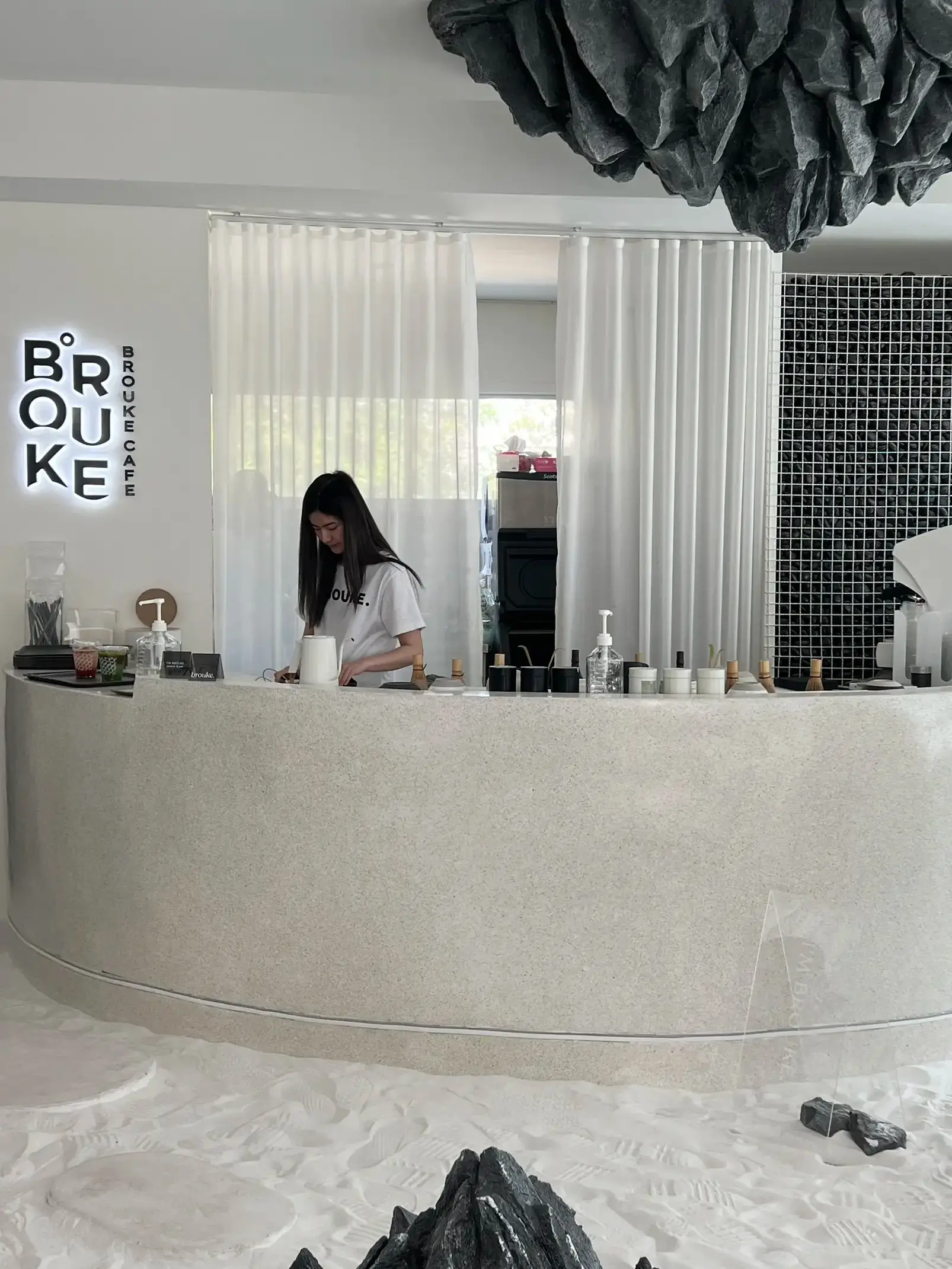 คาเฟ่พัทยาเปิดใหม่ ติดทะเลสไตล์เกาหลี - brouke cafe 🏝️🌊 | แกลเลอรีที่โพสต์โดย เบนเทนไปไหนดี ...