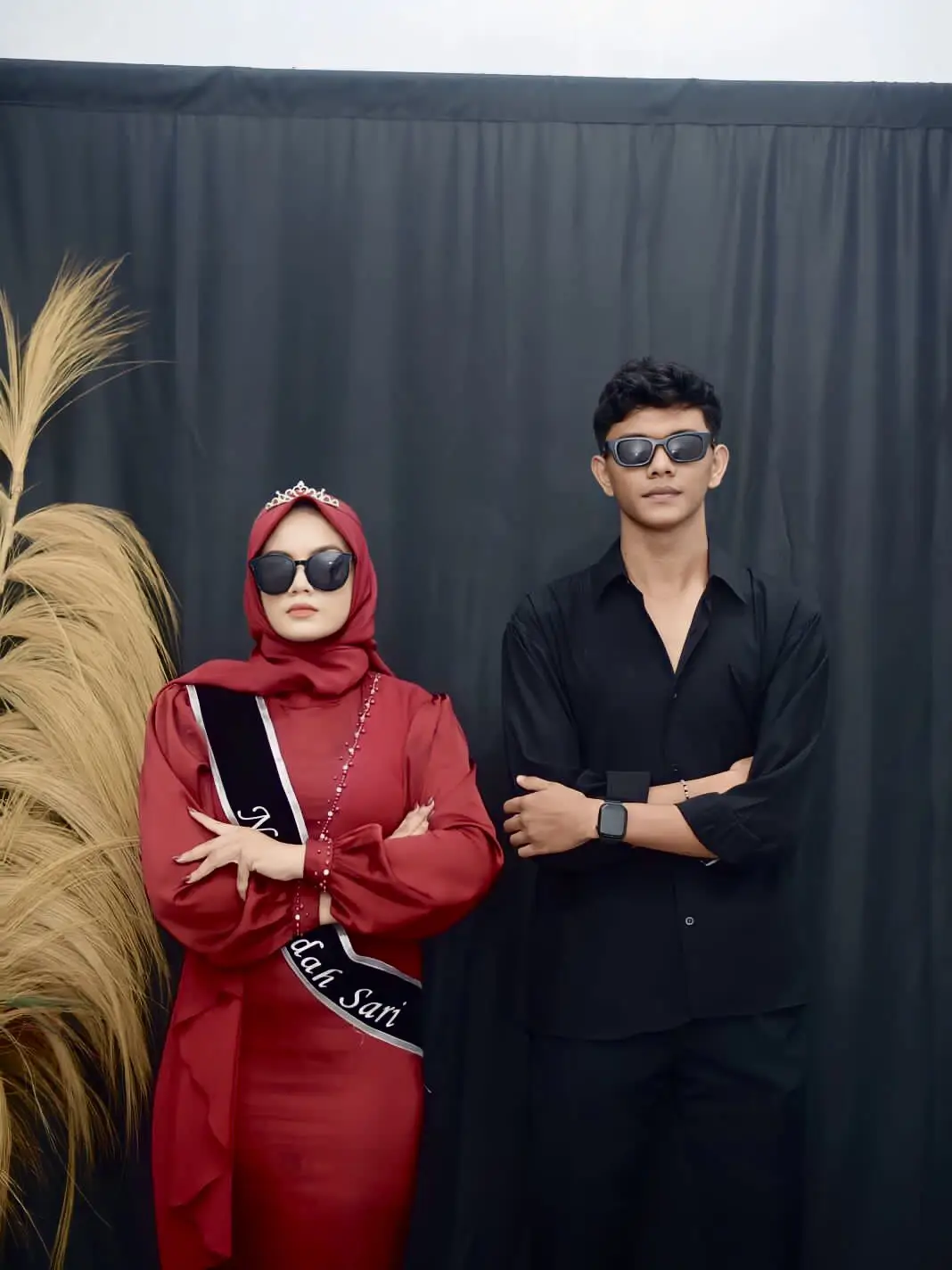 Ide foto studio wisuda sama ayaang | Galeri diposting oleh Novi Indahsari | Lemon8