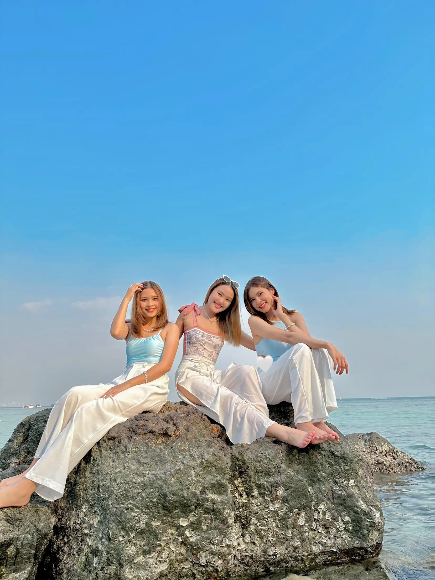 ไอเดียถ่ายรูปที่ทะเลกับเพื่อน - การค้นหาใน Lemon8