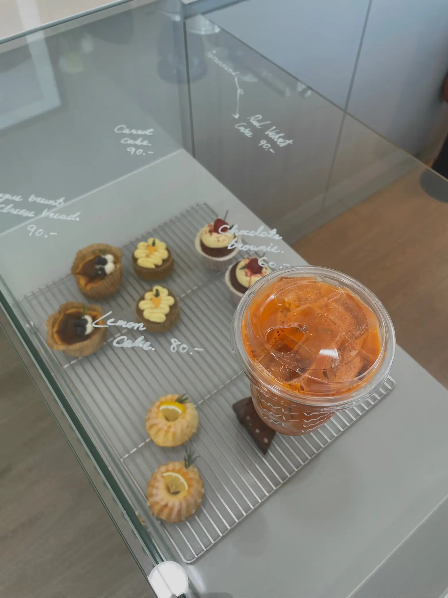 WNL / Coffee and Wine • Sriracha🍷 🥤🩵🌈 | แกลเลอรีที่โพสต์โดย อาเบสสส | Lemon8