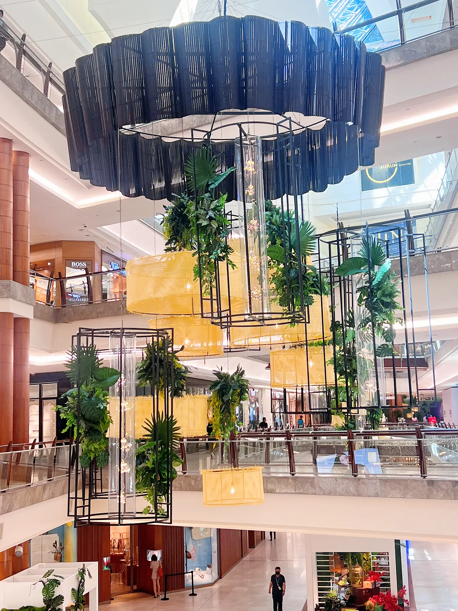 Colonial-Inspired Raya Decor at The Gardens Mall💚 | Galeri disiarkan ...