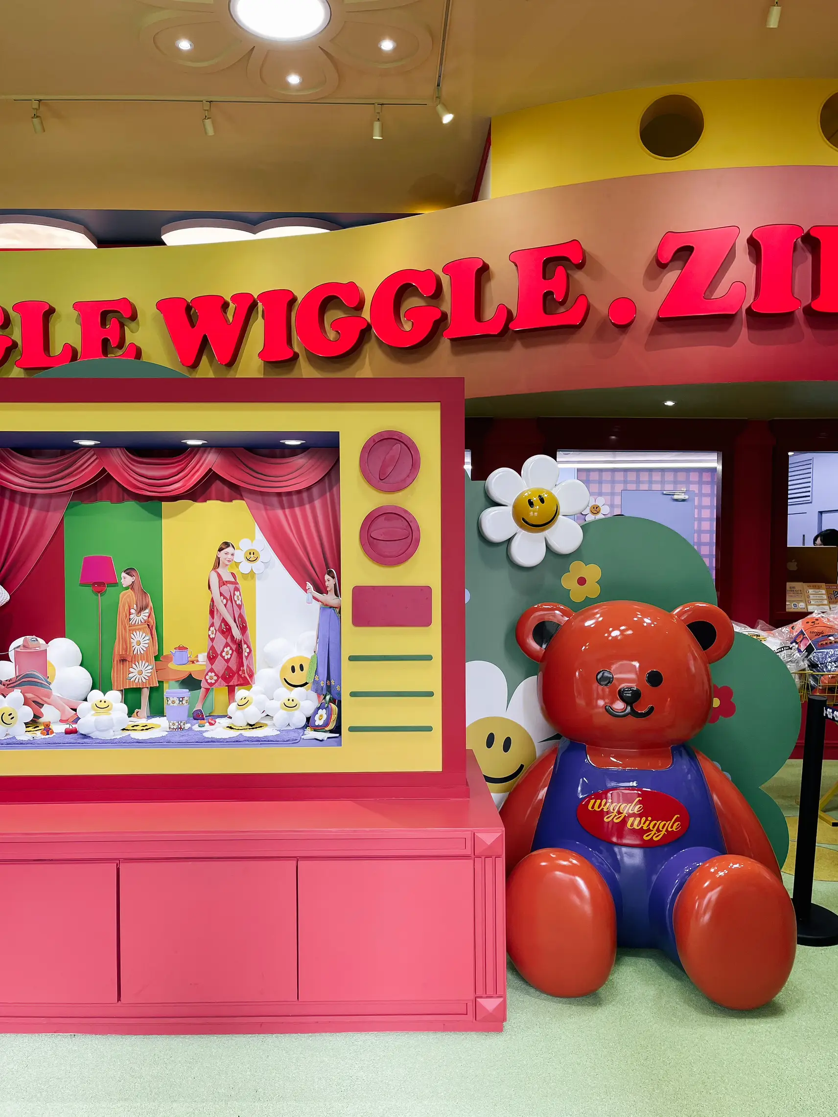 พาไปส่อง WIGGLE WIGGLE ร้านรวมไอเทมสุดคิ้วท์ สุดฮิตที่เกาหลี🧸 | แกลเลอ ...