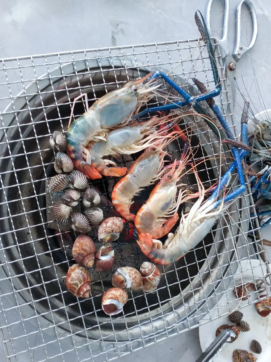 Review มังกรซีฟู้ด Buffet ทะเลเผา ในราคาแค่ 399.- 😲 | แกลเลอรีที่โพสต์โดย Mint Chawanrat | Lemon8