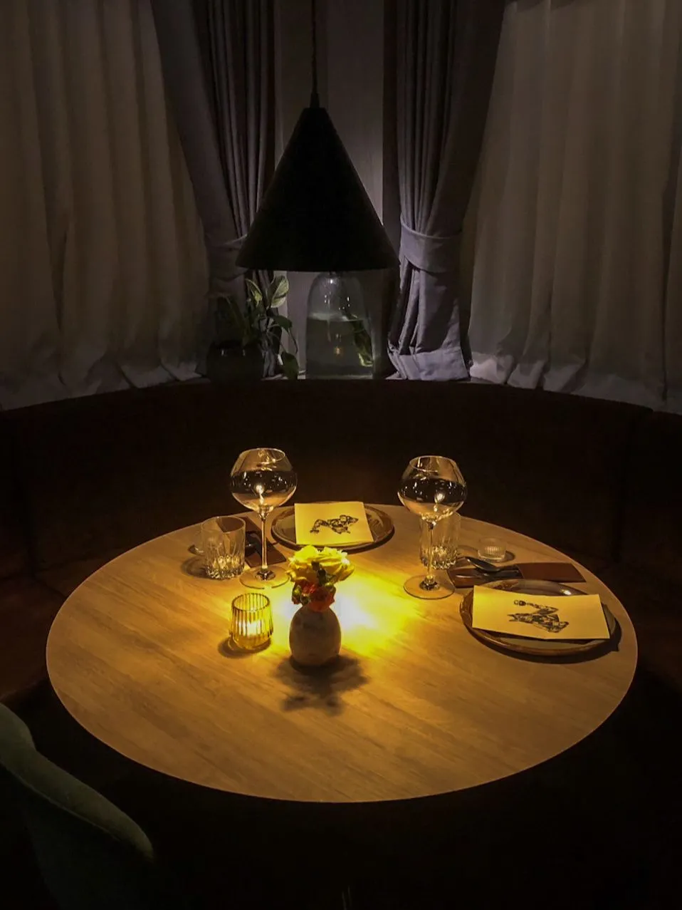 ดินเนอร์สุดหรู ที่ WOLF984 | แกลเลอรีที่โพสต์โดย Tagoon Prappre | Lemon8