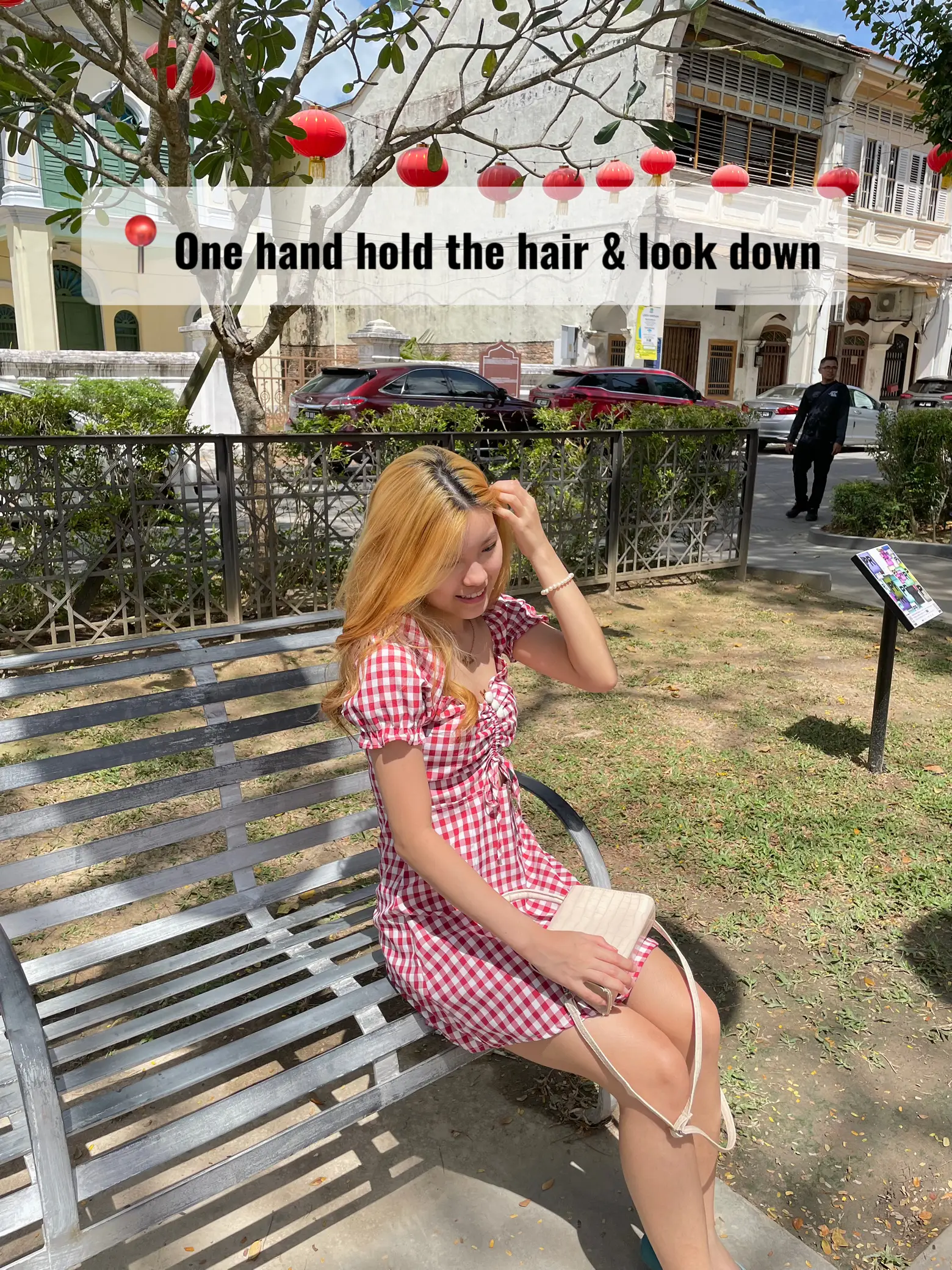 Simple Sitting Pose Idea on the chair- photo tips | Galeri disiarkan oleh Sleepybear | Lemon8