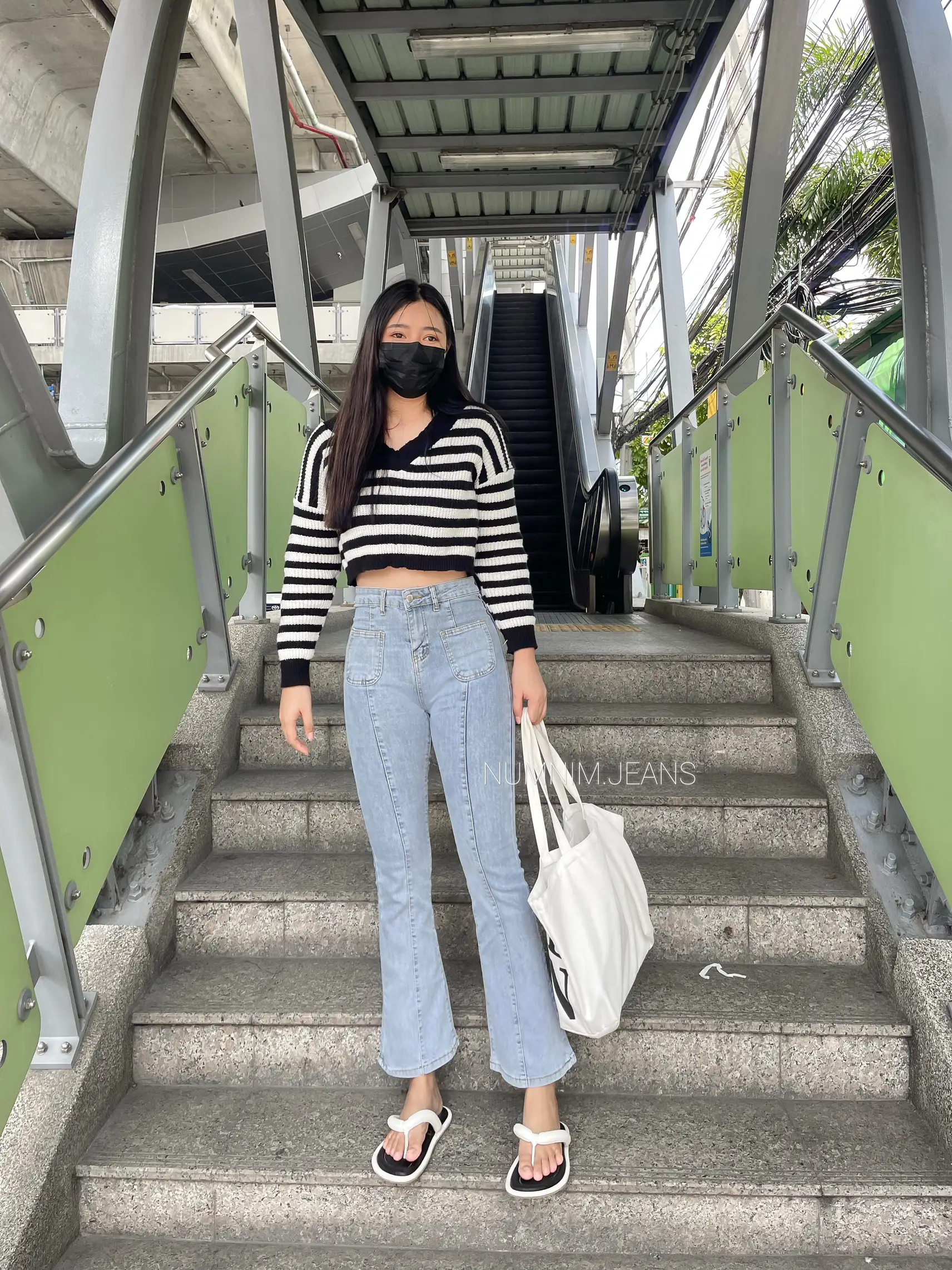 กางเกงยีนส์ขาม้า ไฮโซ 🥂 | แกลเลอรีที่โพสต์โดย Nussaba Num | Lemon8