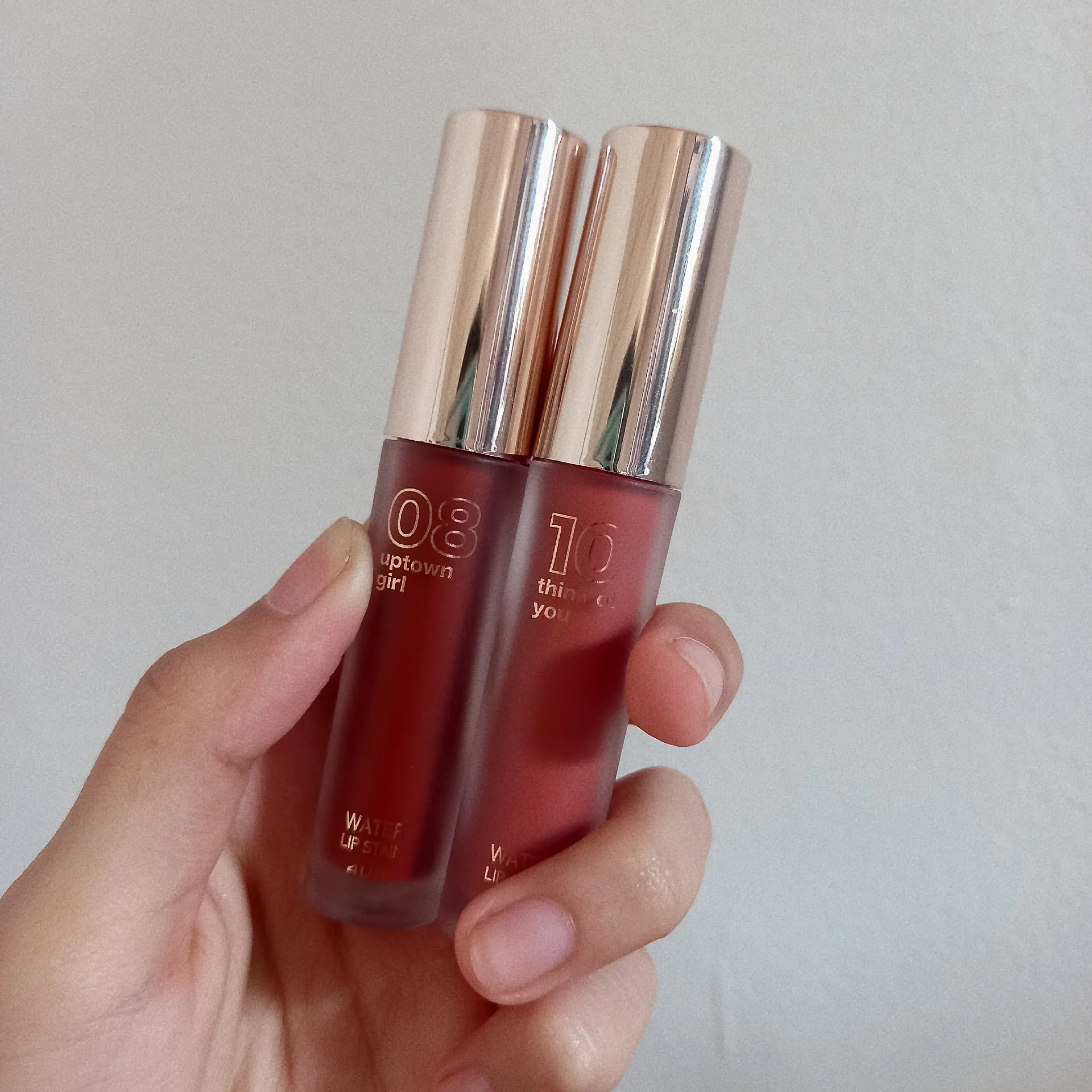 ลิปสติก 4U2 WATER LIP STAIN ทินท์เนื้อน้ำ ติดทน ️ | แกลเลอรีที่โพสต์โดย 플러이 | Lemon8