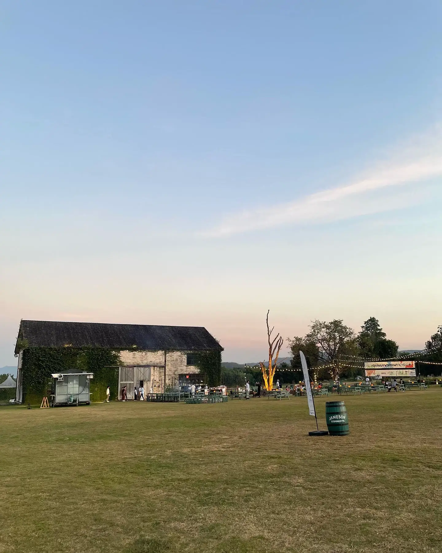 เขาใหญ่อีกกี่ครั้งก็ไม่เบื่อออ ใครกำลังมองหาท่ถ่ายรูปสวยๆต้องไปค่ะ ...