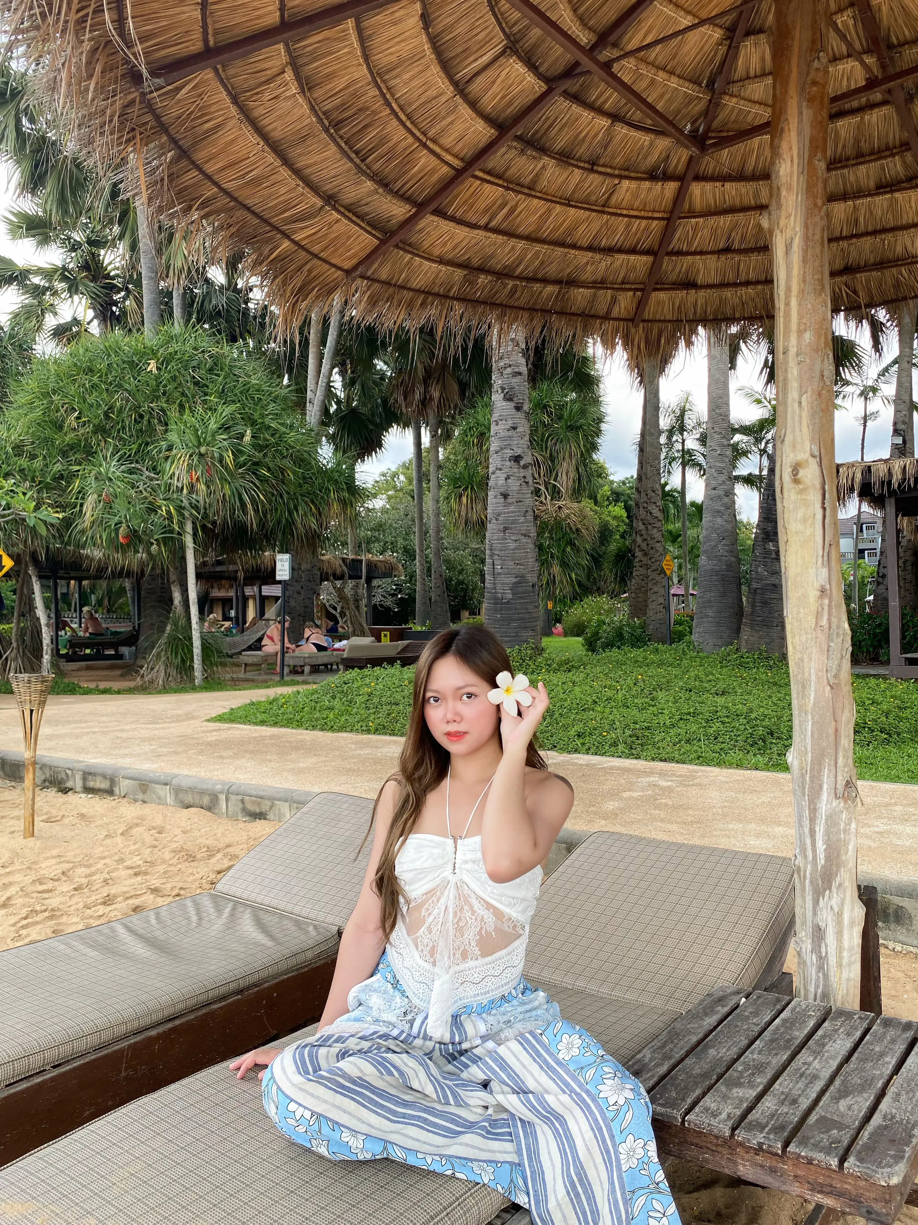 คาเฟ่ติดริมทะเล บรรยากาศสุดชิลล์ ที่ พัทยา 💐 | แกลเลอรีที่โพสต์โดย 𝗷𝘂𝗻𝘆 ⁺ | Lemon8