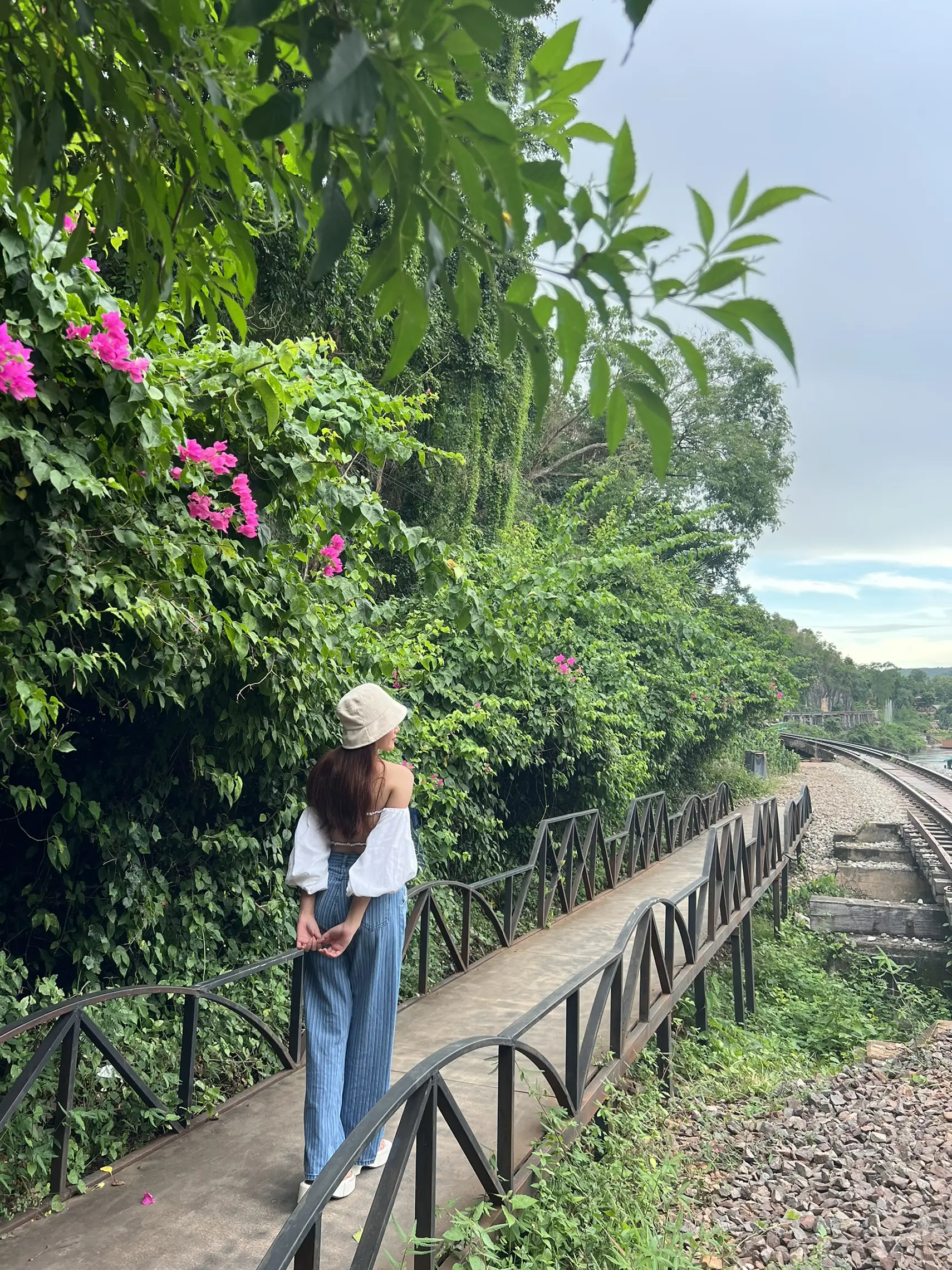 มากาญจนบุรีห้ามพลาด 🛤🌳 | แกลเลอรีที่โพสต์โดย Mie.eew | Lemon8