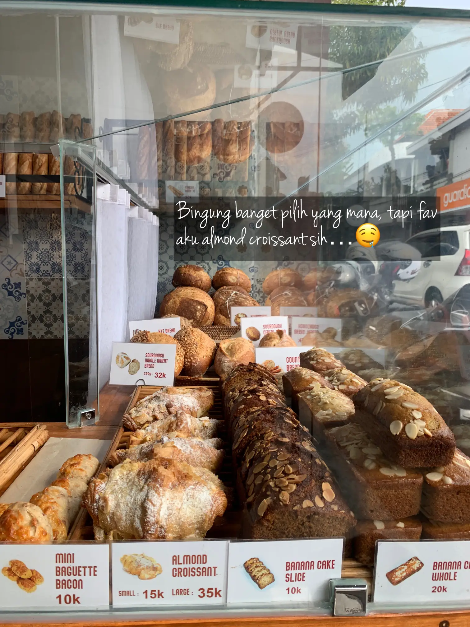 Pecinta pastry yuk merapat! Breakfast ala Paris🇫🇷 | Galeri diposting oleh rhaapinka | Lemon8